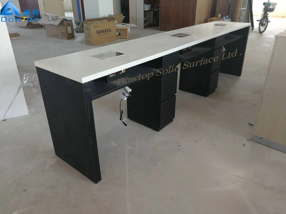 Modern Nail Desk Design Beauty Salon Desk White Nail Table Nail Tech ...