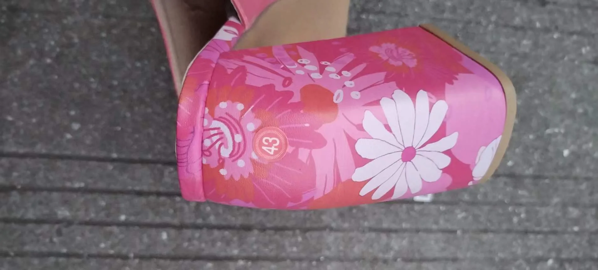 Summer Graffiti Triangle Thick Heel Slippers Sexy Street Fashion Trend ...