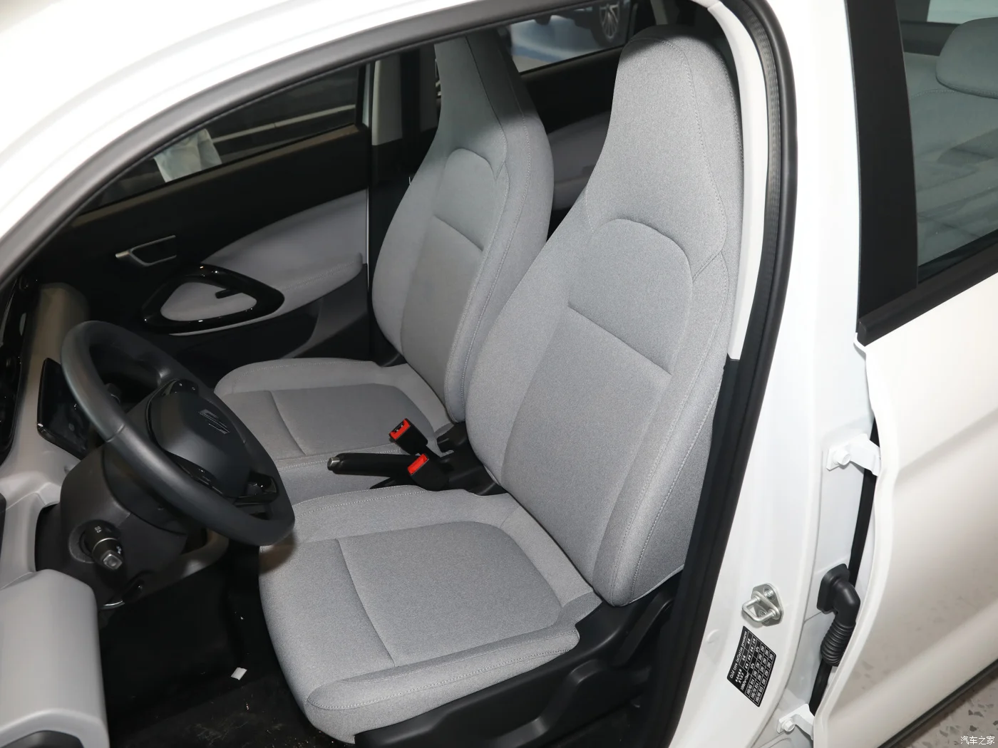 2023 Chinese 4 Seats 200km Mini Cars Leapmotor T03 New Electric Micro ...