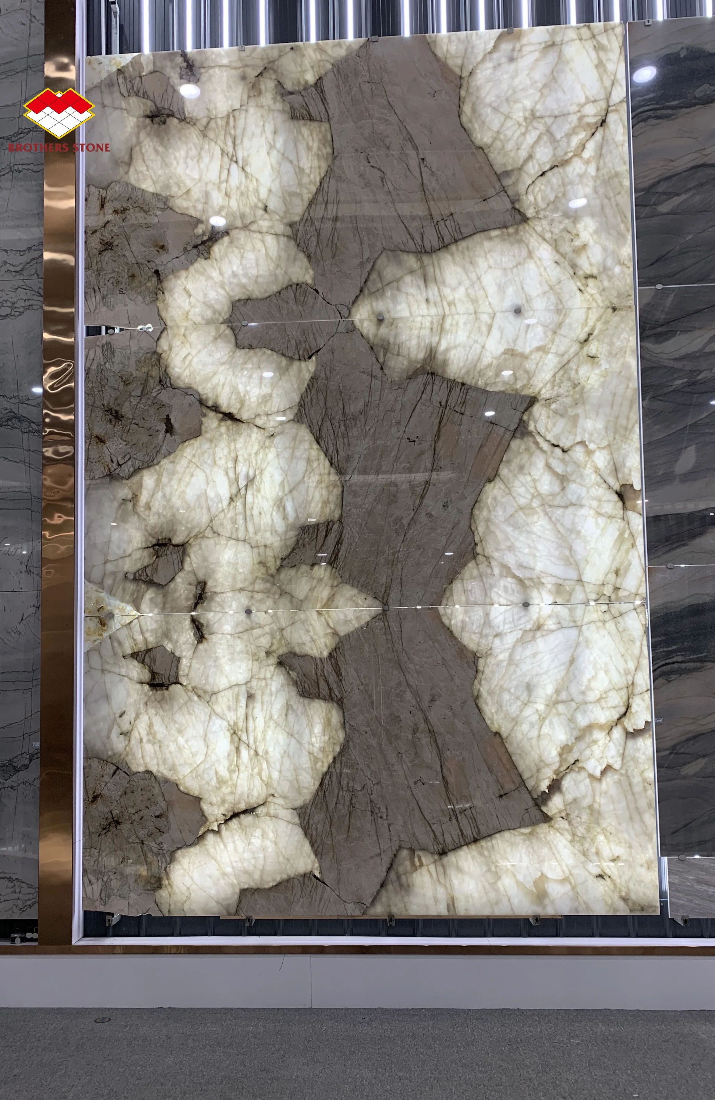 Backlit Patagoina Onyx Stone - Translucent Pandora Marble