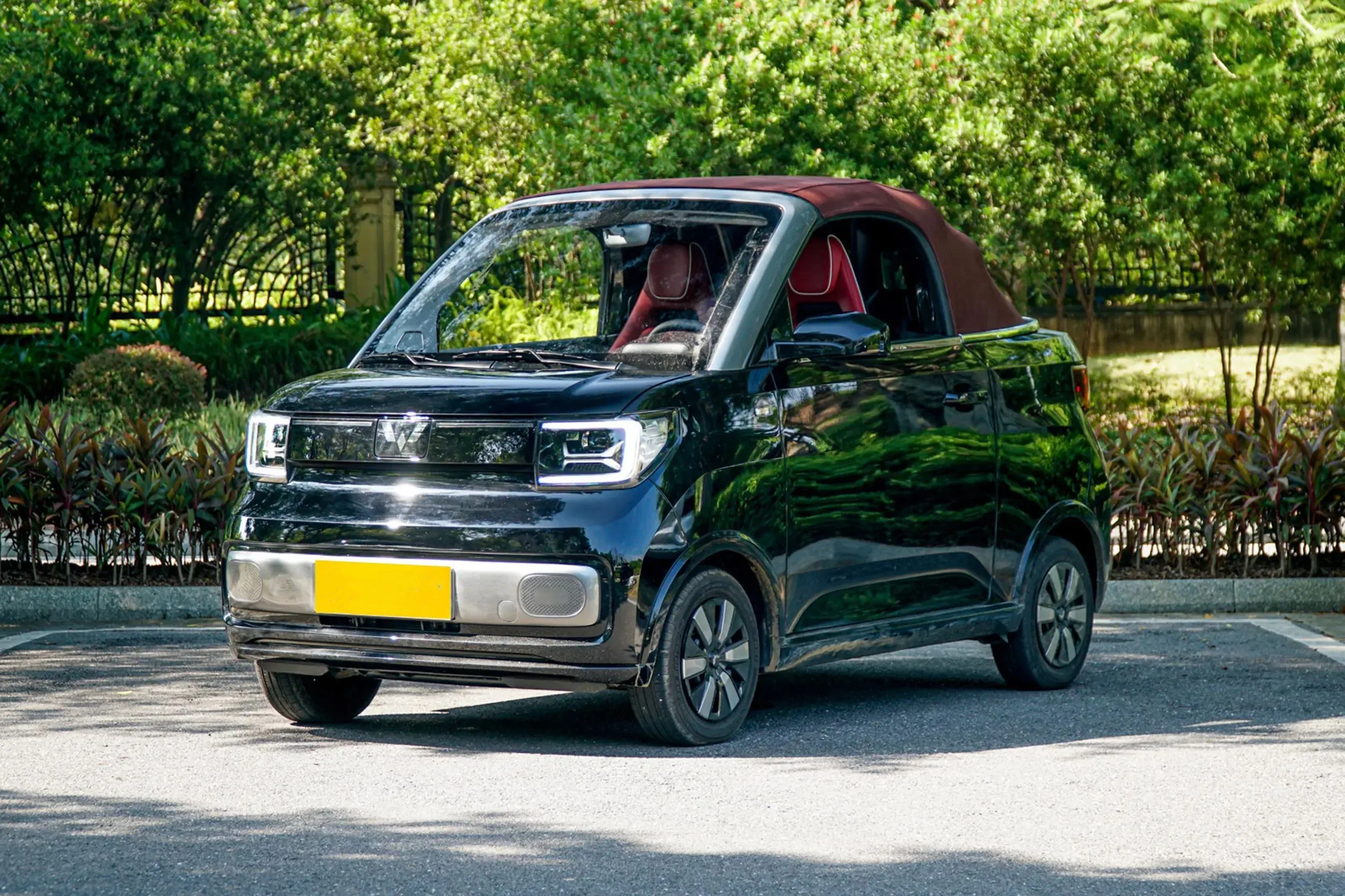Wuling MINI EV 41hp Electric Car - 300KM Range for Sale