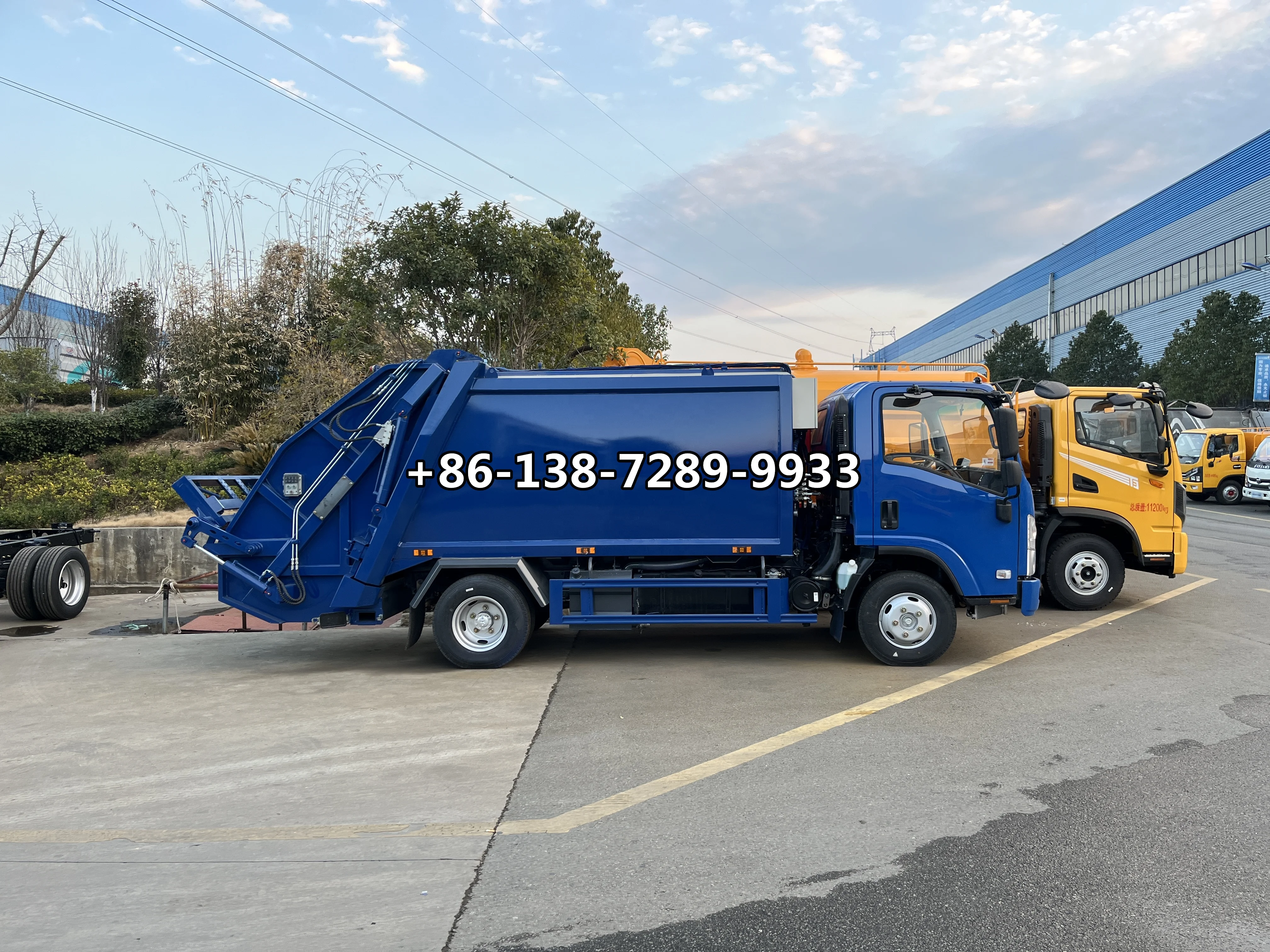 Japan 7 Cubic Compactor Garbage Truck 4x2 6 Cubic Garbage Compactor ...