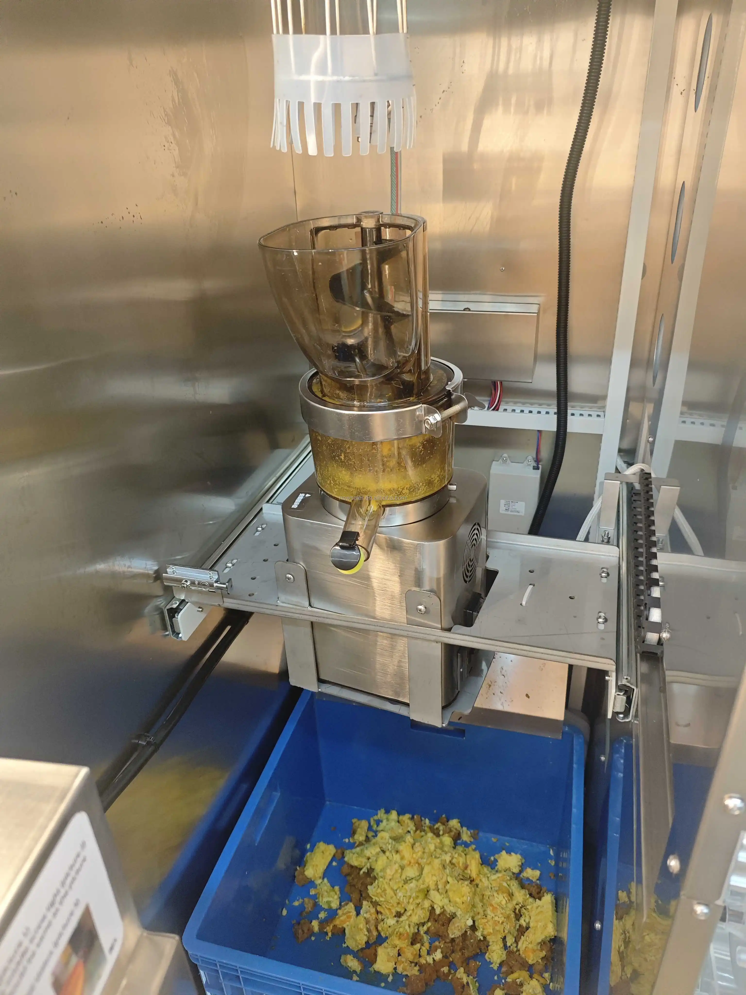 Commercial Apple Pear Tomato Juice Vending Machines Are Delicious and ...