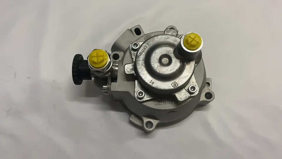High Quality Fuel Pump 1439549 Steering Auto Power Pump 0683694 For Daf ...