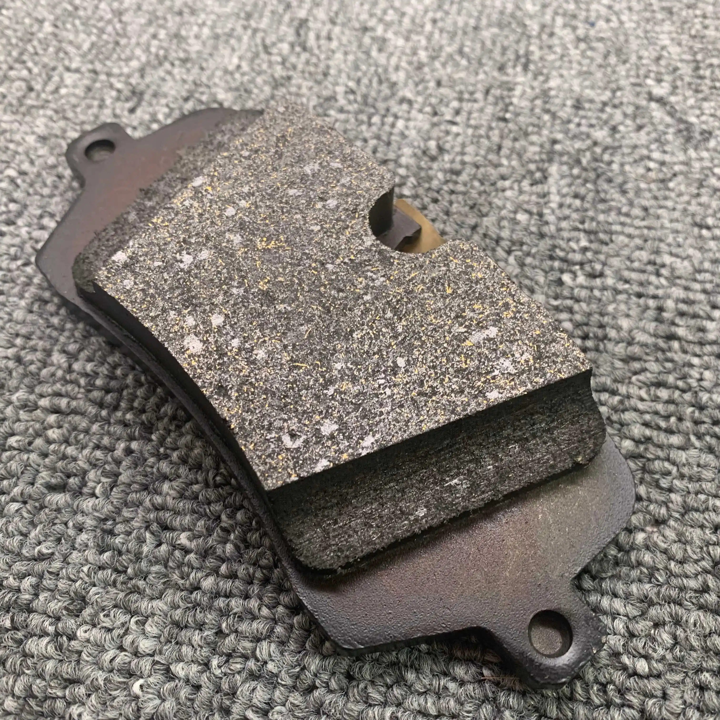 Lr134700 Auto Parts Brake Pad For Land Rover Discovery Range Rover ...