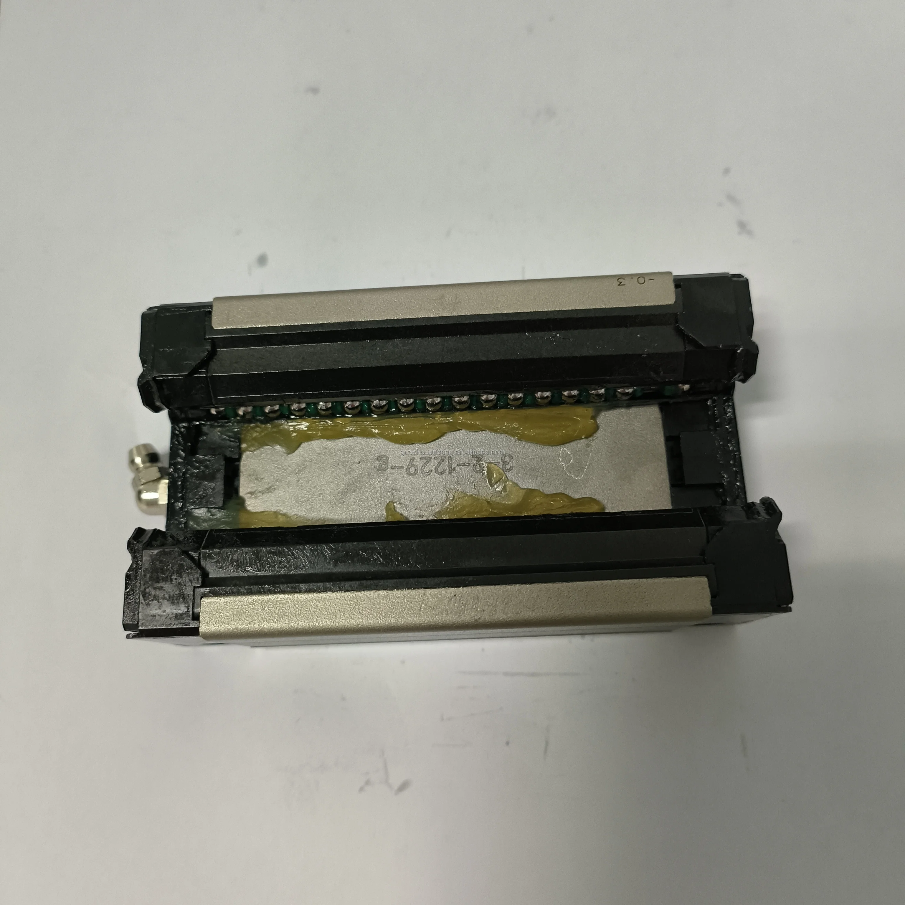 Linear Guide Slide Block Shs25 Shs25lc Shs25lc1uu Shs25lc1ss - Buy ...