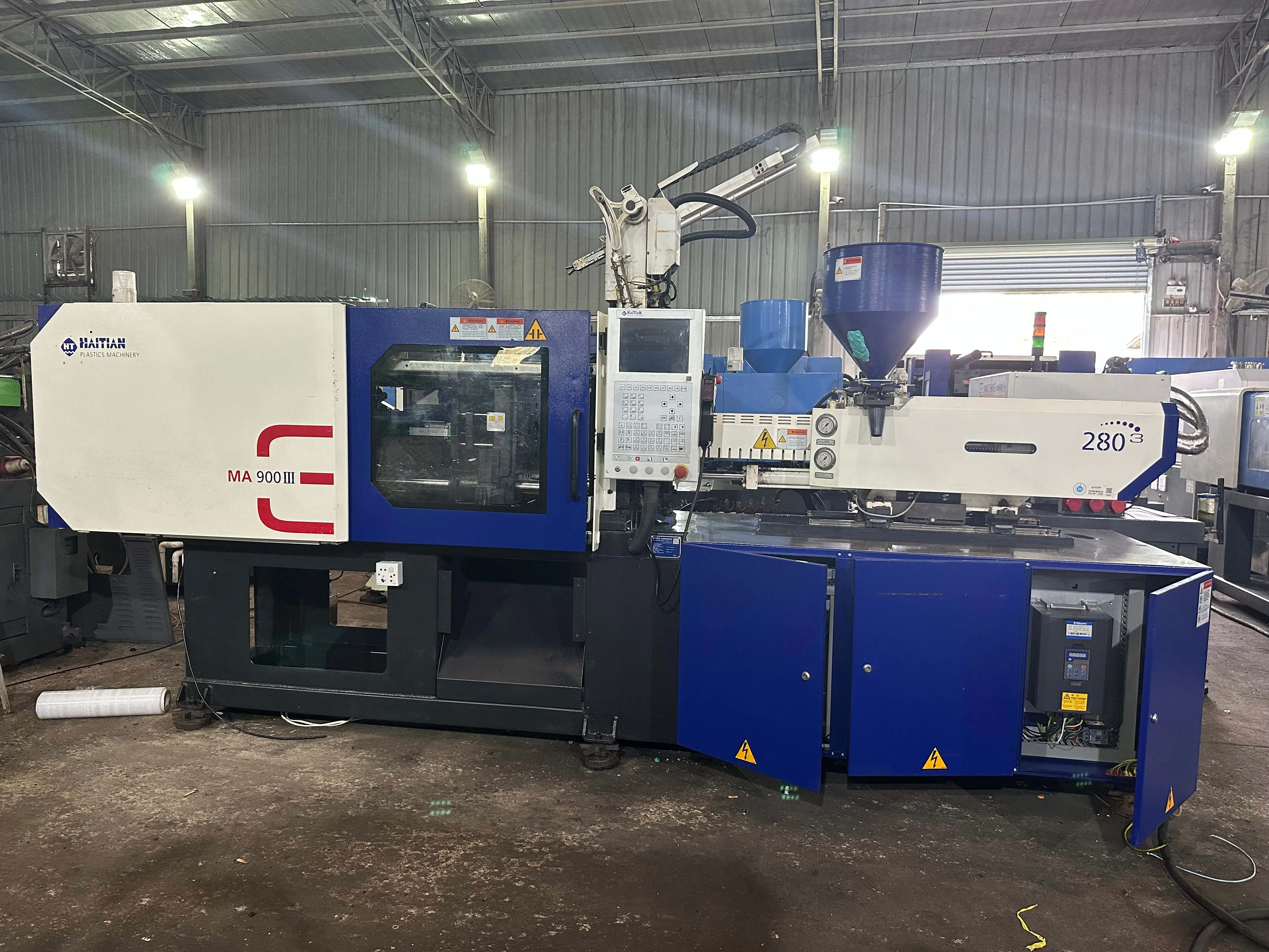 Selling Haitian Injection Molding Machine 95% NEW Used 90t Servo ...