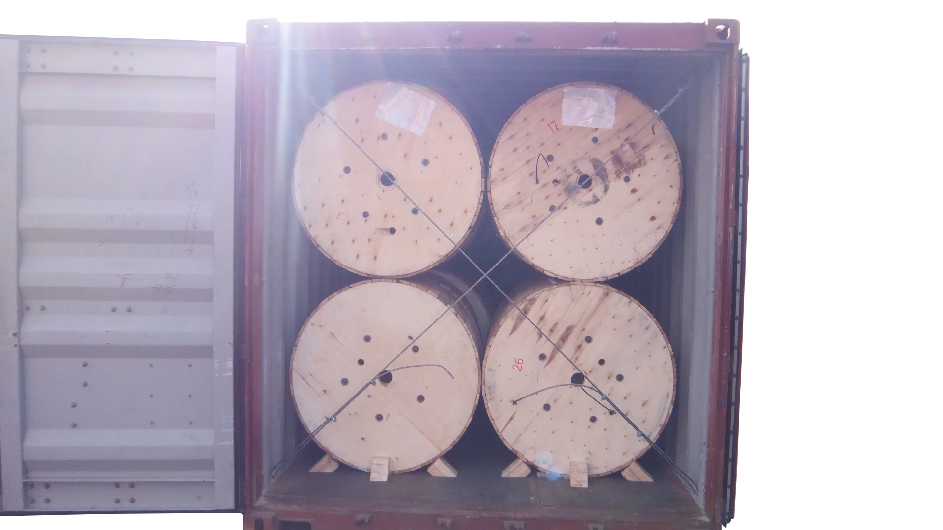 Low Voltage XLPE Insulated Power Cable Aluminum Conductor 3*150+1*95 4 ...