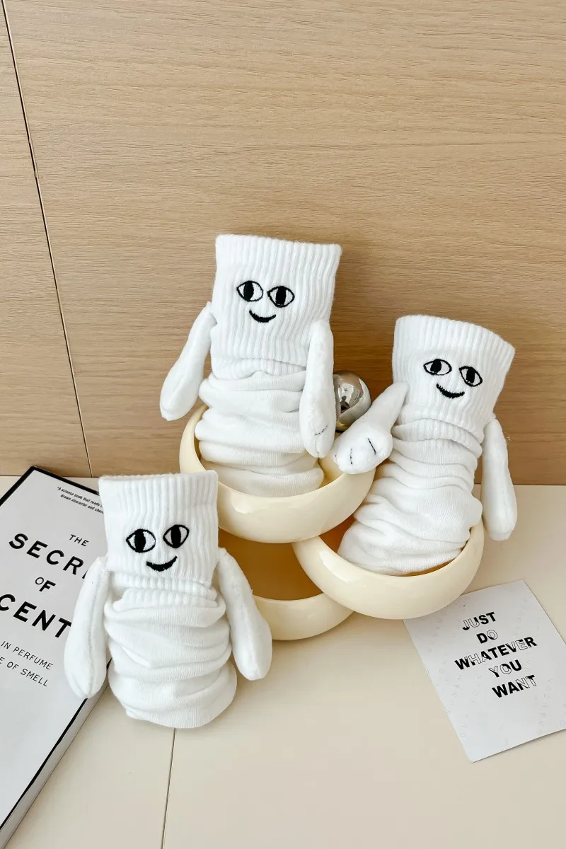 Cute Embroidered Smile Magnetic Holding Hand Friendship Couple Socks ...