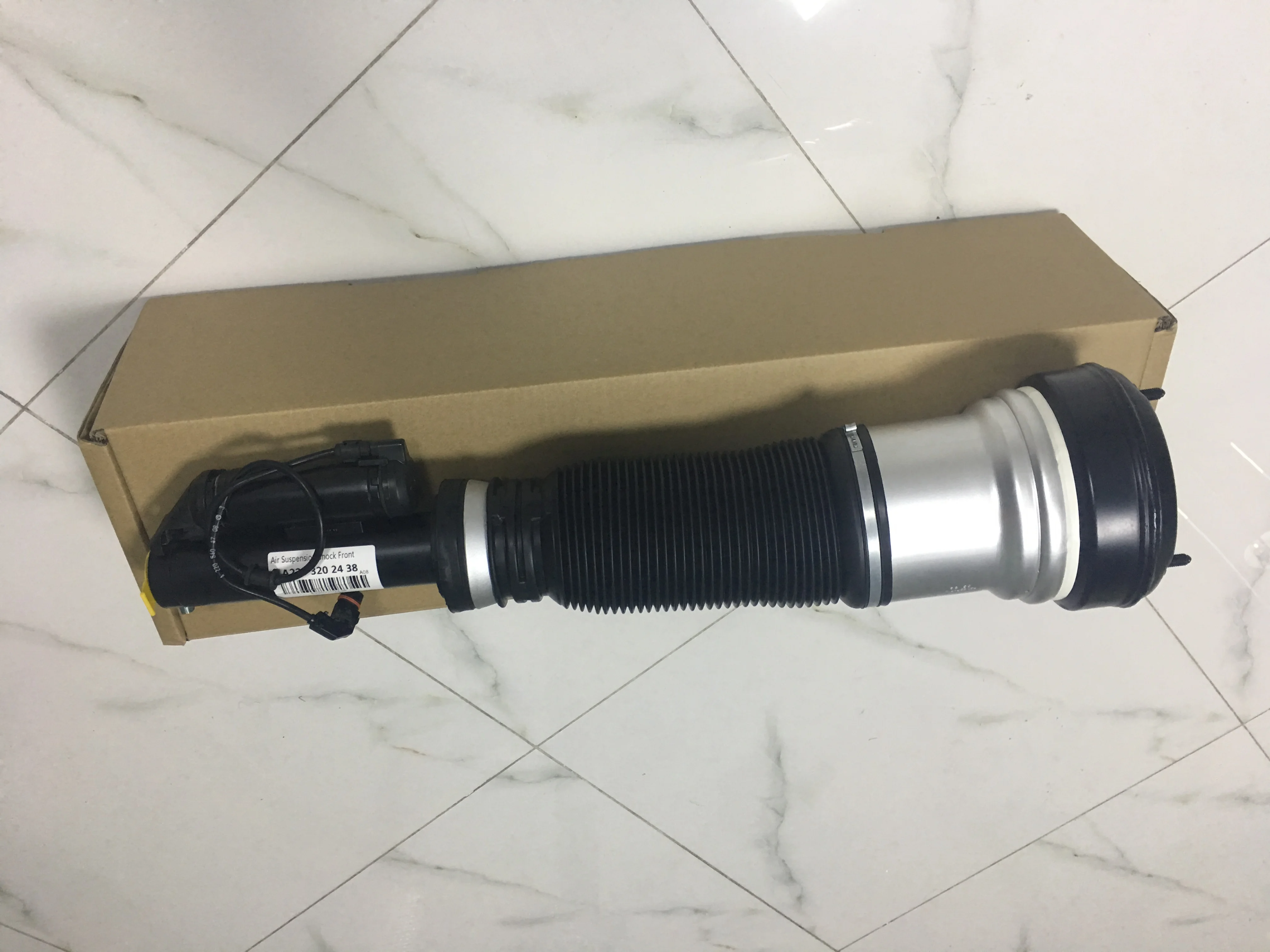 新款汽车前广告空气减震器a1663205566 A1663205666用于梅赛德斯w166毫升gl空气悬架广告减震支柱 - Buy W166 ...