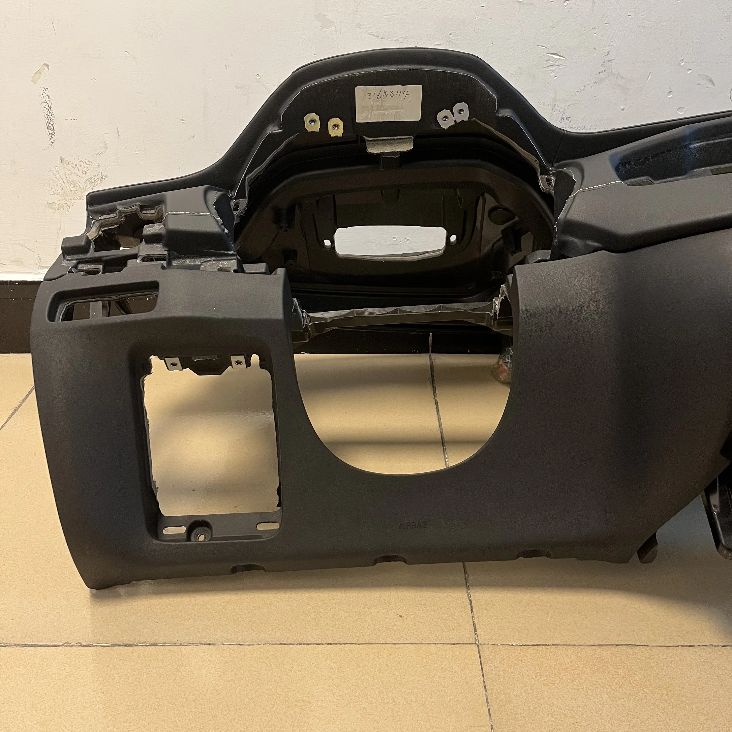 Yiqida High Quality Car Parts Other Spare Parts Car Accessories Leather ...