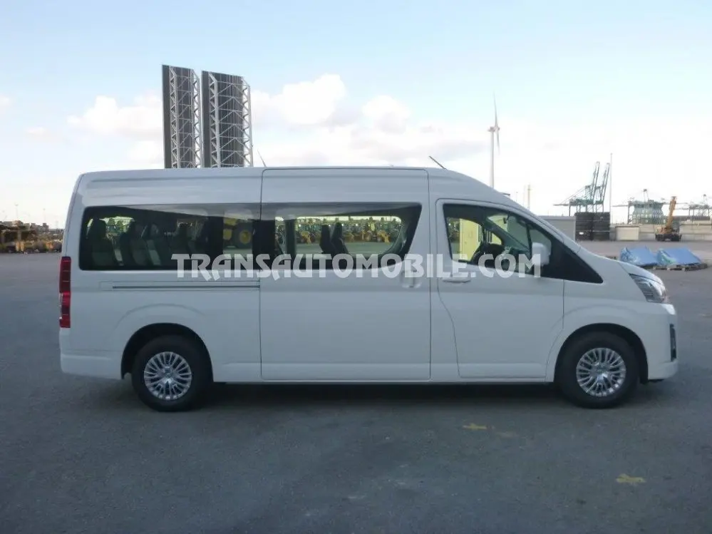 Brand New Toyota Hiace High Roof Toit Haut Minibus & Bus 0 To 16 Seats ...