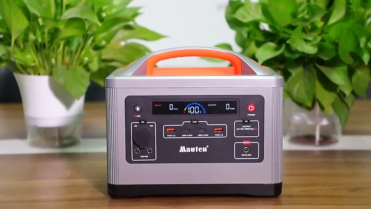 700w Portable Power Station Solar Generator With Panel Completed Set ...