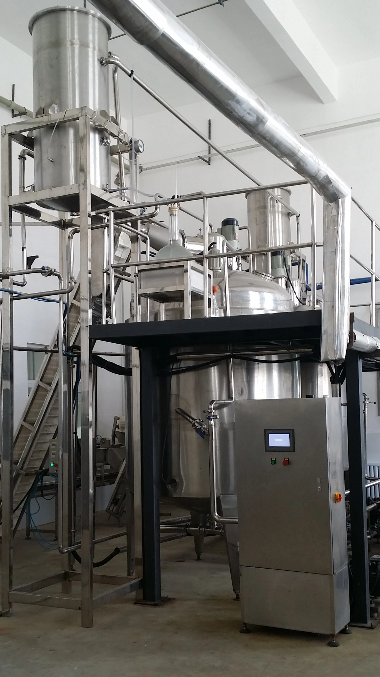 Industrial Hydrosol Distillation Plant - Efficient Oil Extraction