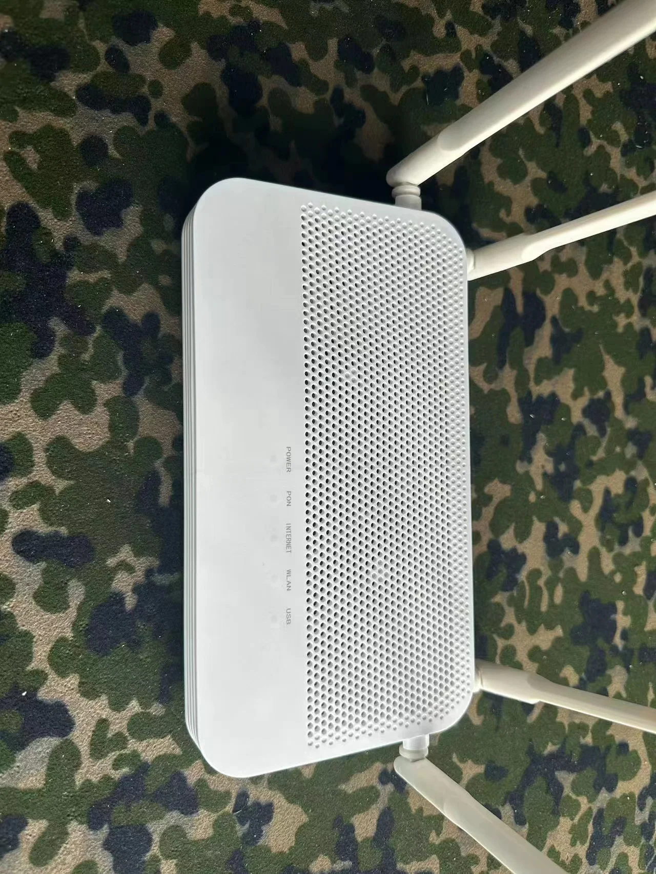 Dual Band Gpon 5DBI Ont - Hg8247w5 by HUAWEI for FTTH