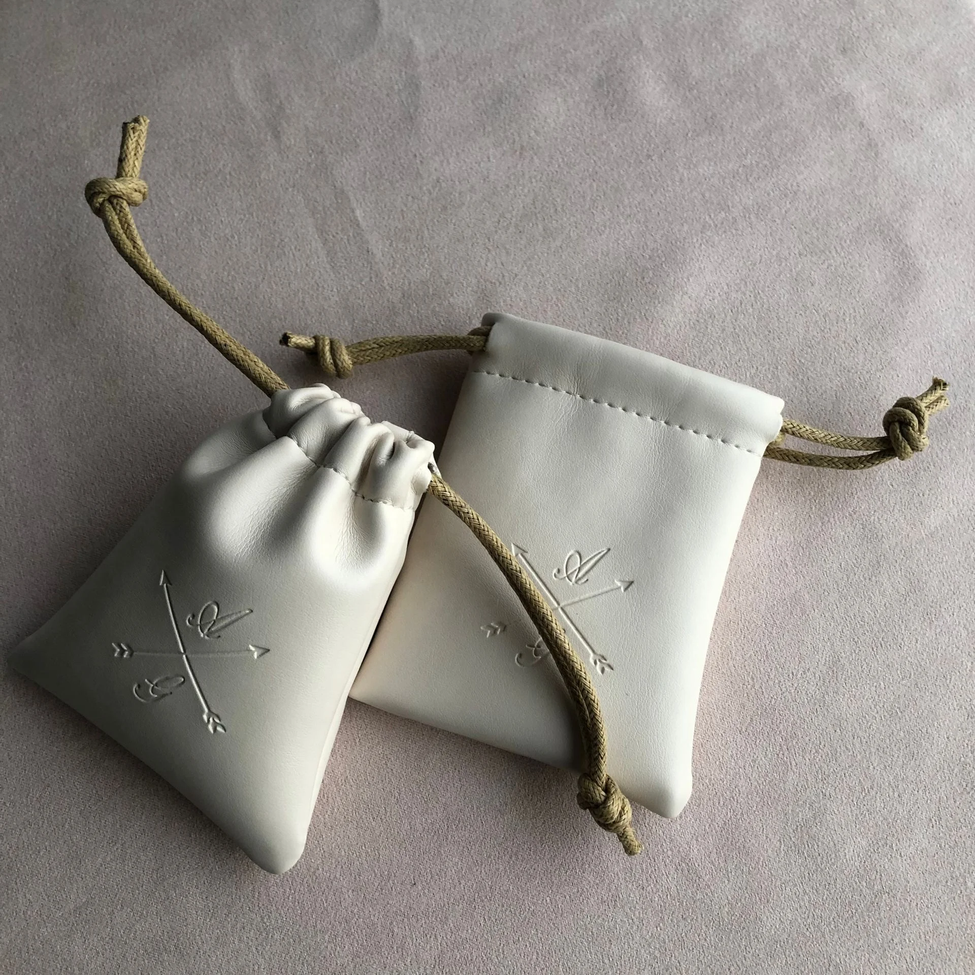 Custom Emboss Logo 7 X 9 Cm Luxury Soft PU Leather Bag