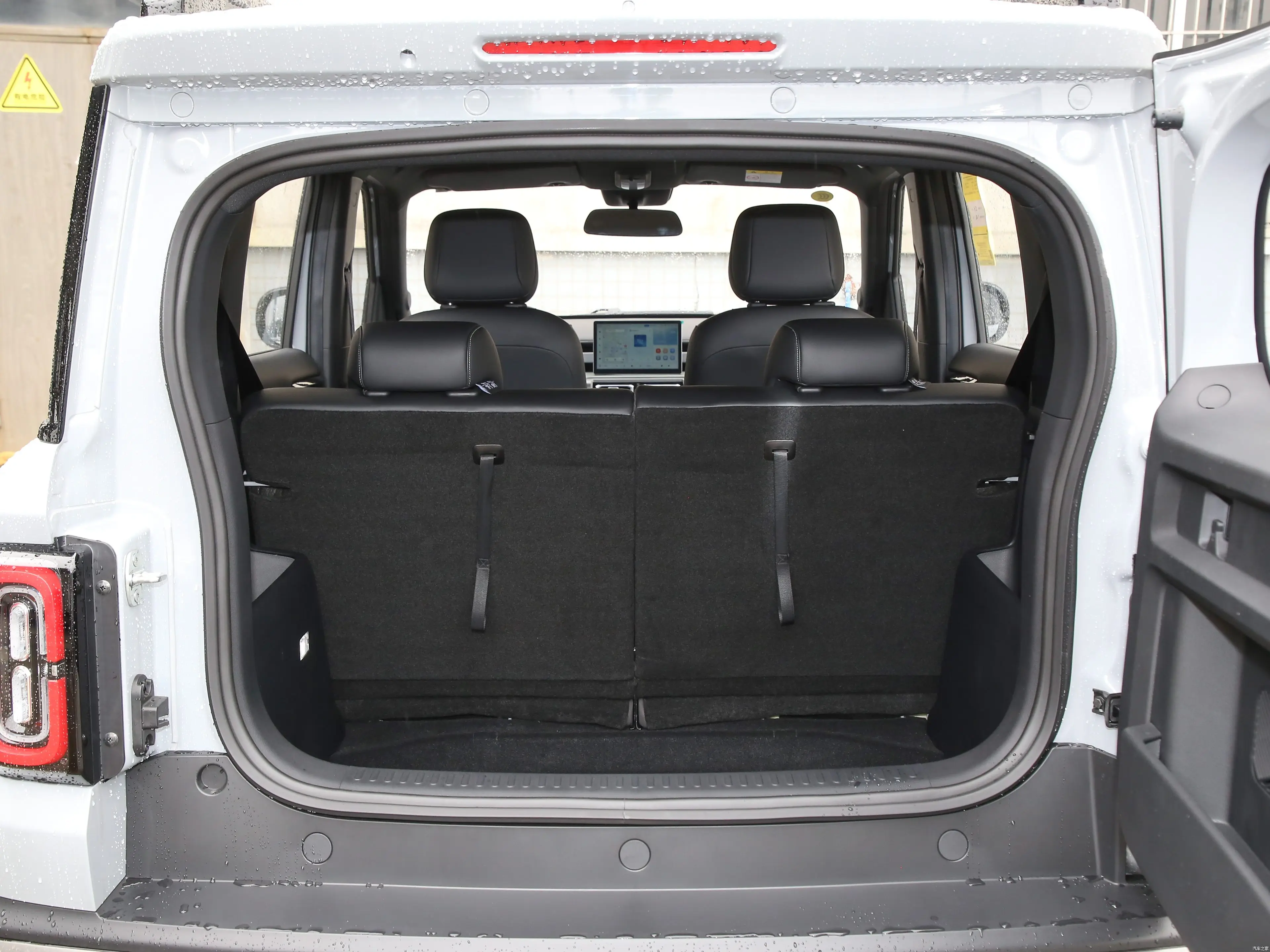 Wuling Baojun Yep Plus - 401km off-Road EV Car with Fabric Seats