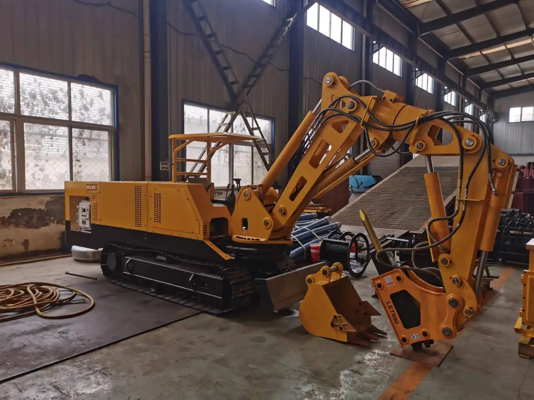 Mining Equipment For Underground Mining Tunnels Repair Machine - Buy ...