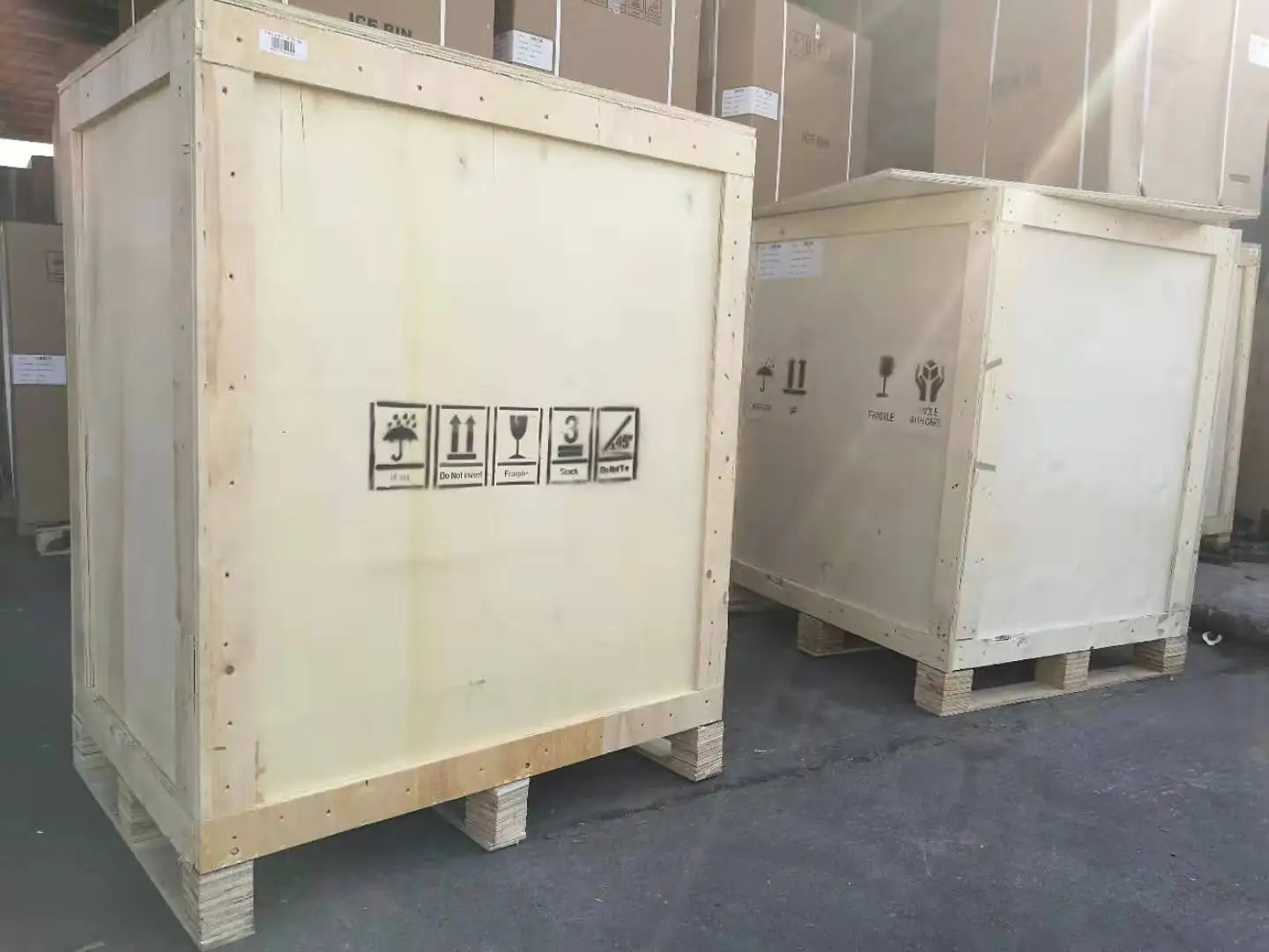 250kg Ce Freestanding Commercial Half Crystal Cube Ice Cube Maker ...