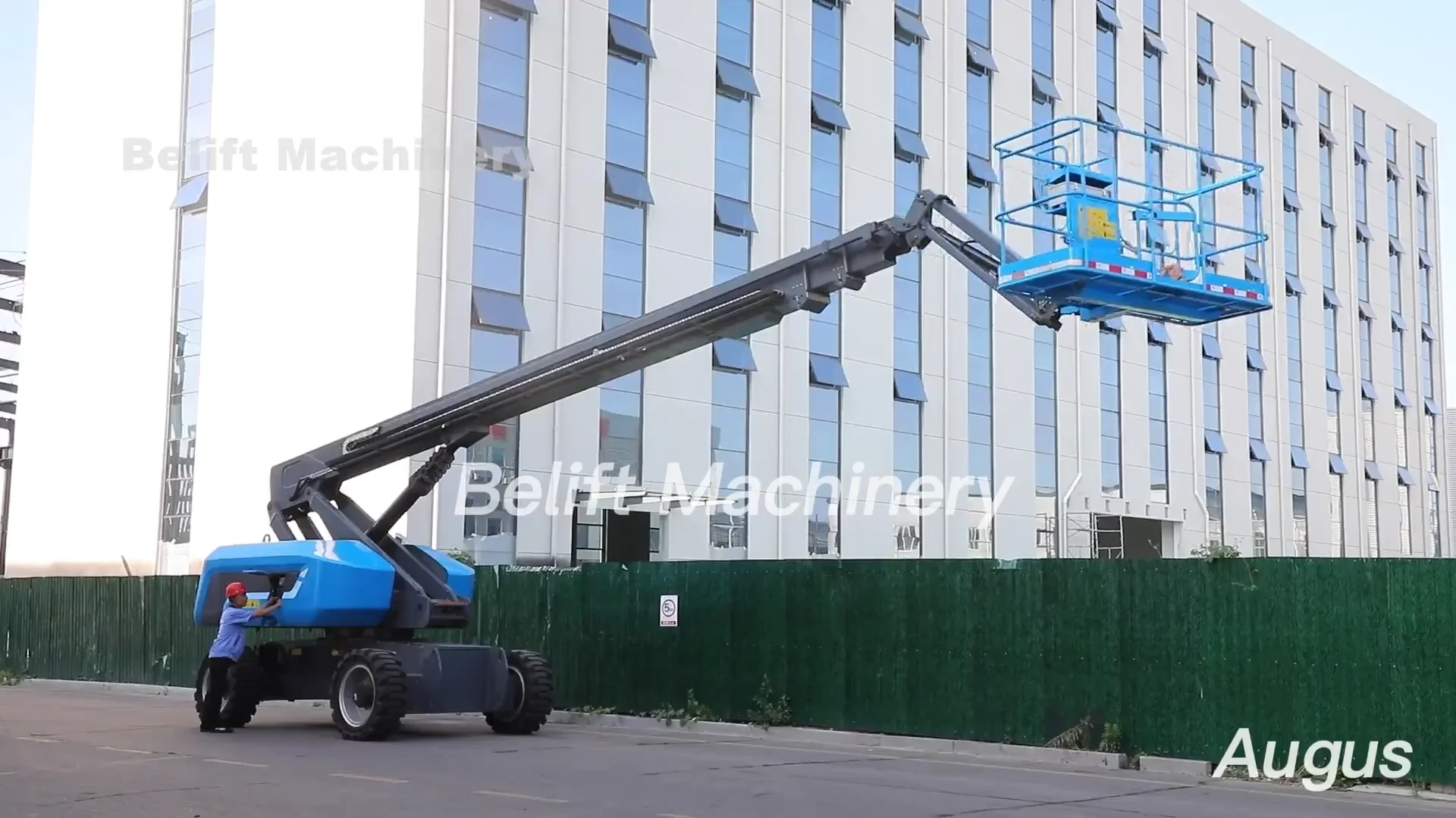 18m-26m Rough Terrain Self-propelled Articulated Telescopic Tracked ...