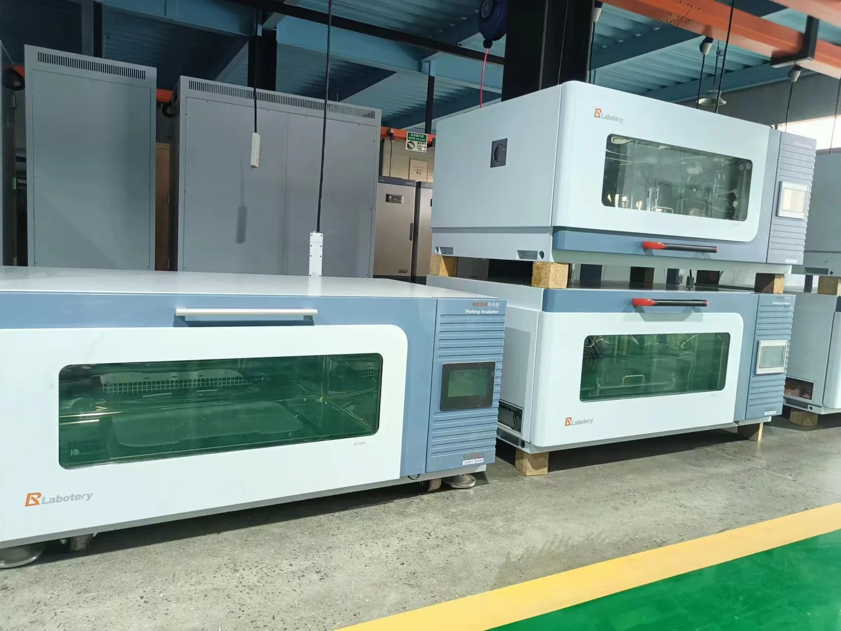 240L Digital Shaking Incubator - Efficient Microbiology Lab