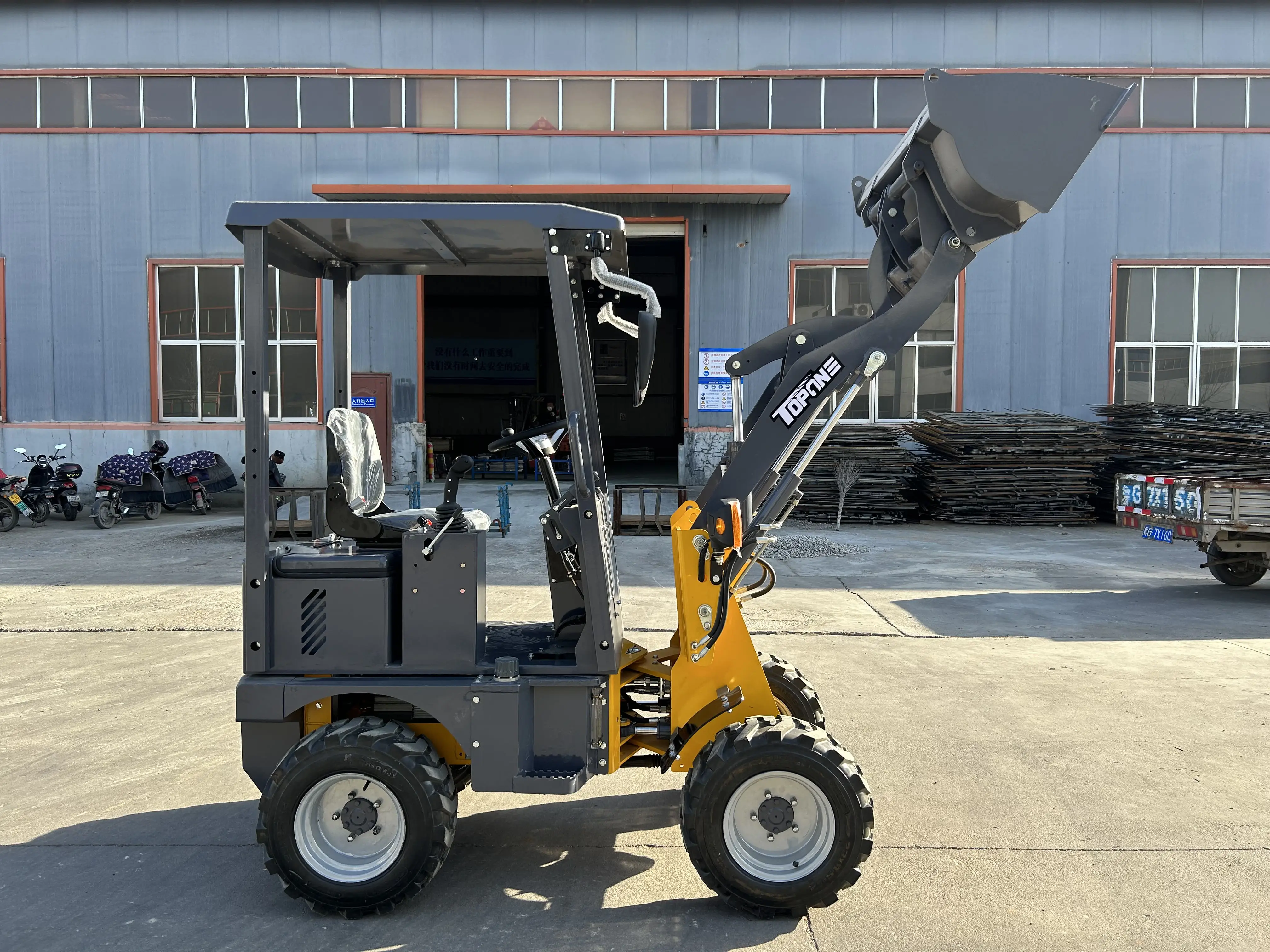 Multifunctional Small Mini Electric Loader - 500kg EPA Logs