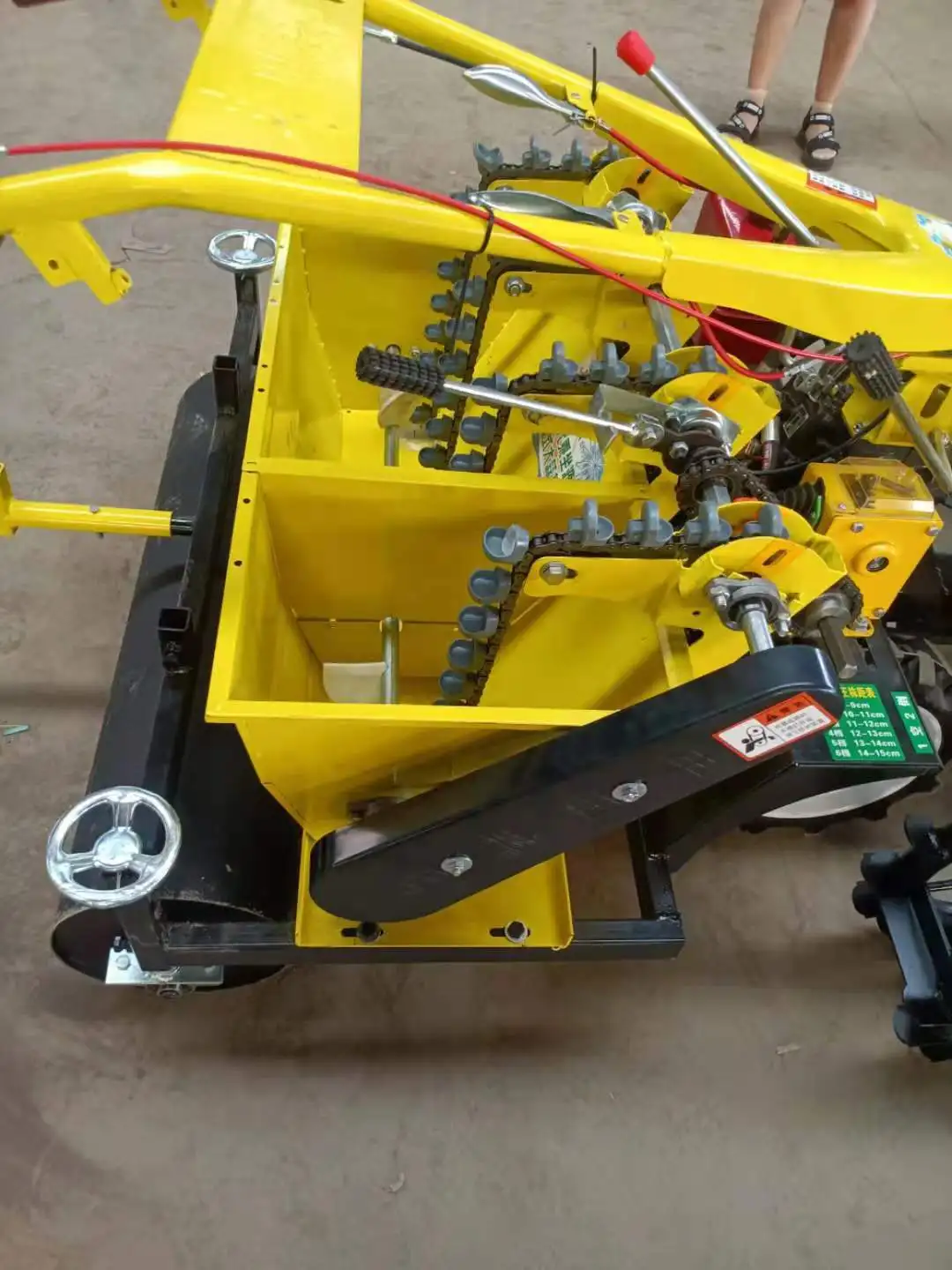 Weeding Plowing Tiller - Multifunctional Agricultural Machine