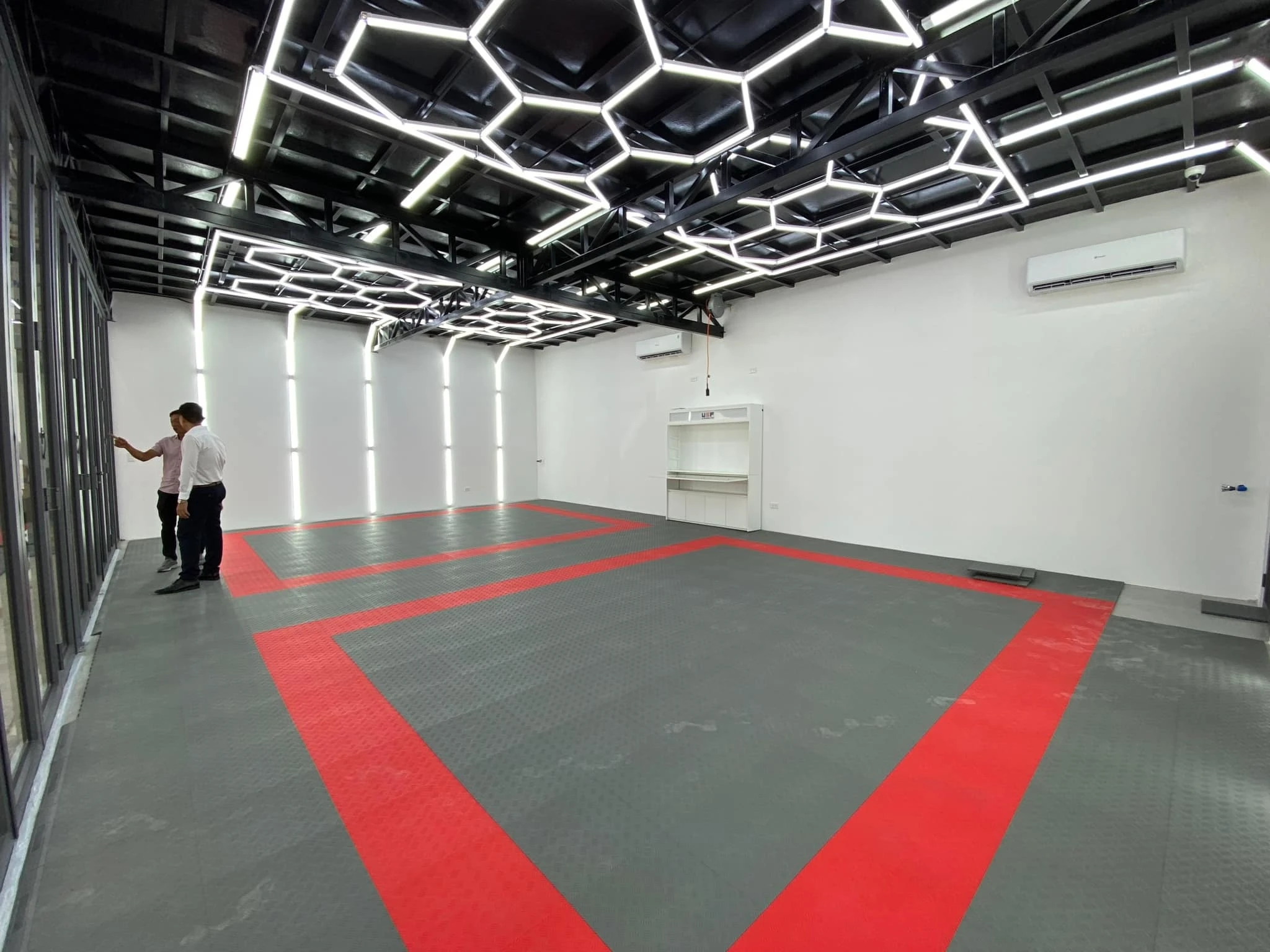 Optimize Your Car Workshop Garage Design with SGCB Detailing