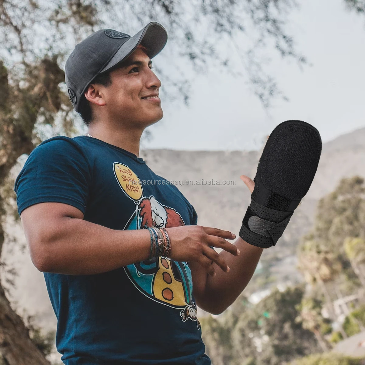 Customized Logo Neoprene Hand Wrist Protector Gloves