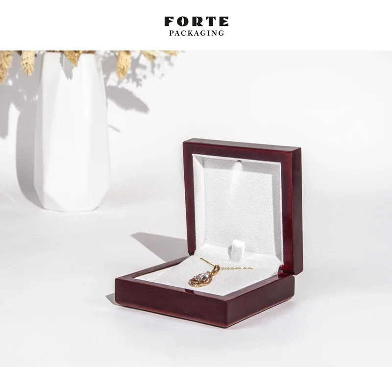 Hotsale Red Wood Spotlight Necklace Box Led Pendant Wooden Box Jewelry ...