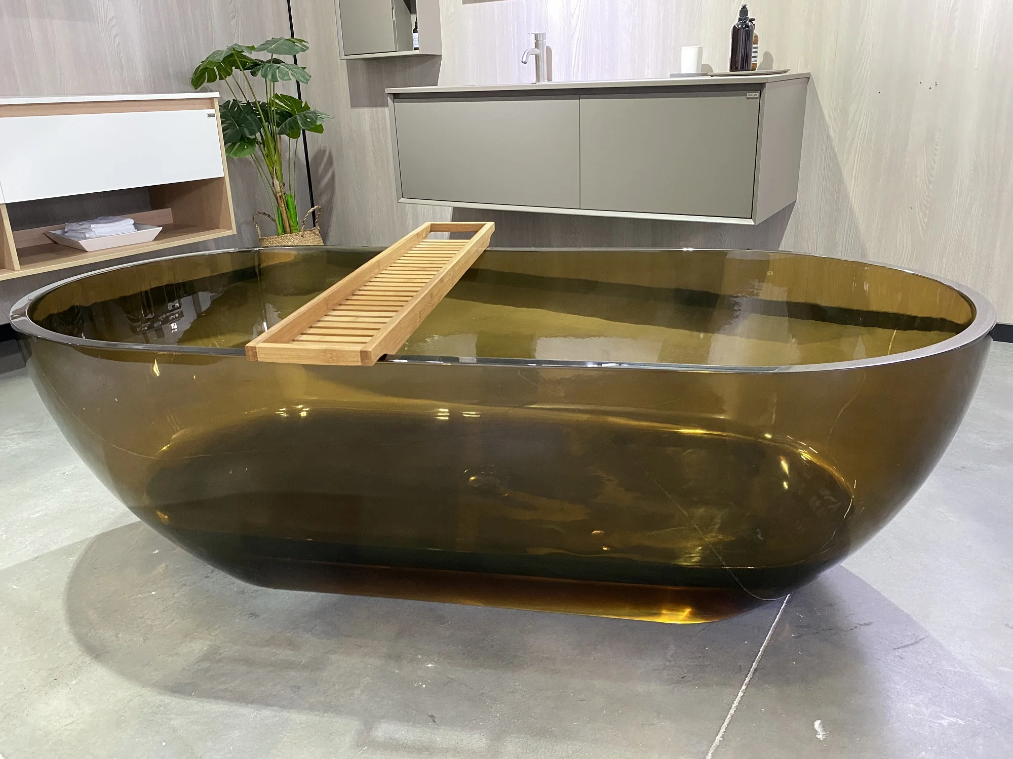 Blue clear Resin Bathtub Artificial Stone Free Standing Bathtub ...