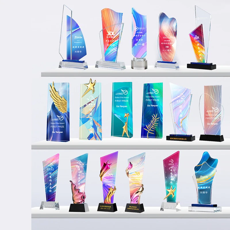 Customized Crystal Trophies - Premium Souvenirs