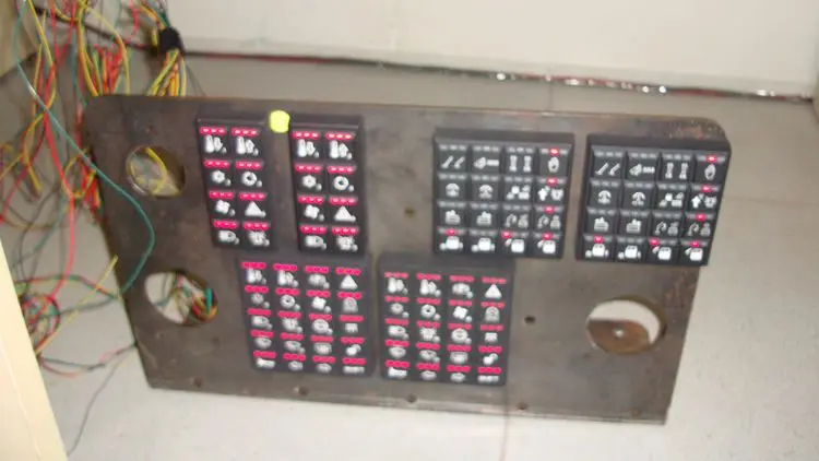 Professional Push Button Switch Panel Binder 4 Pin-female Connectors ...