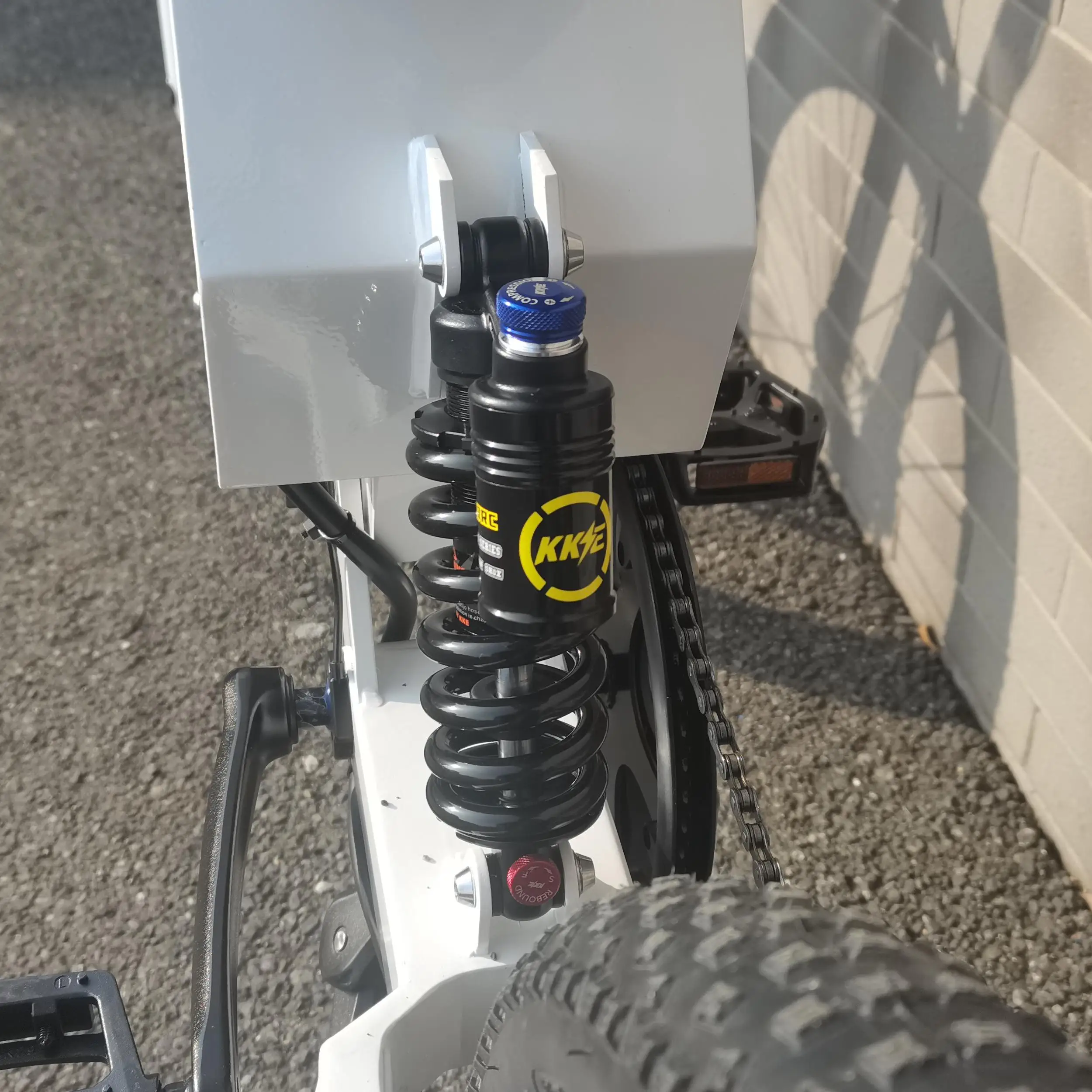 High-performance Bajaj Ct100 Rear Shock Absorber 2023