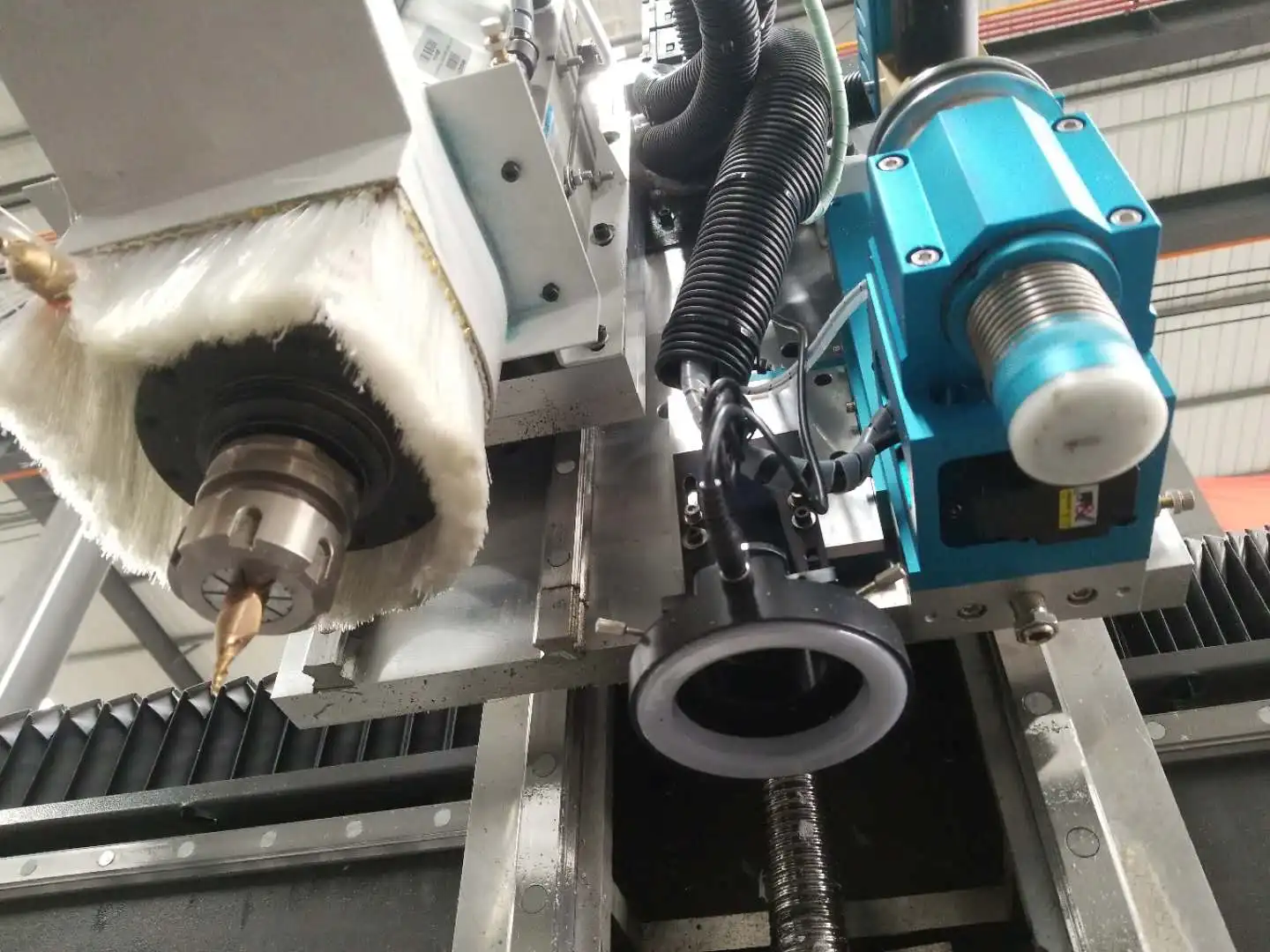 Missile Cnc Engraving Cutting Carving Cnc Wood Router Machine 1325 2040 ...