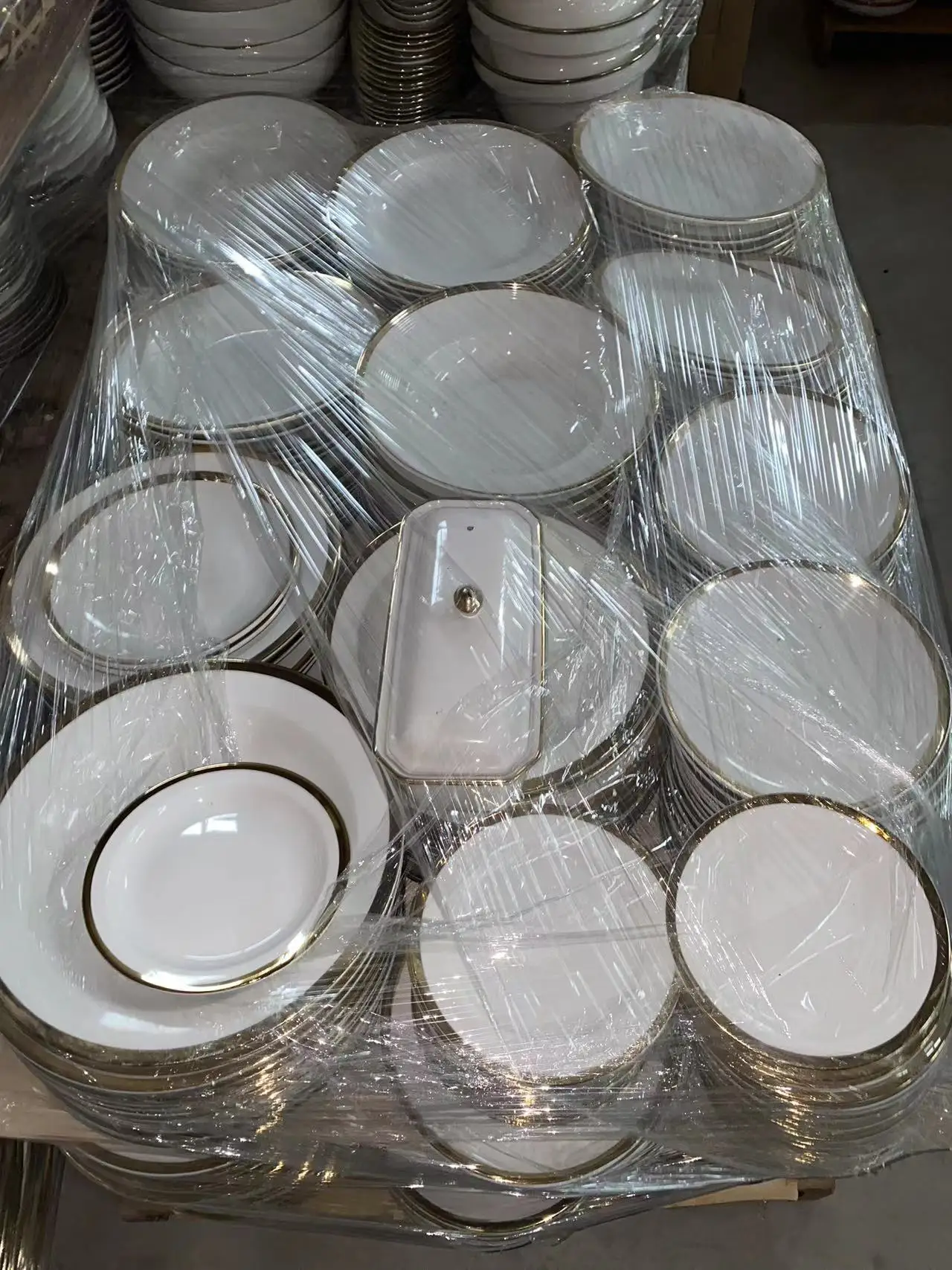 Shop Our Old Stocked Golden White Ceramic Dinnerware