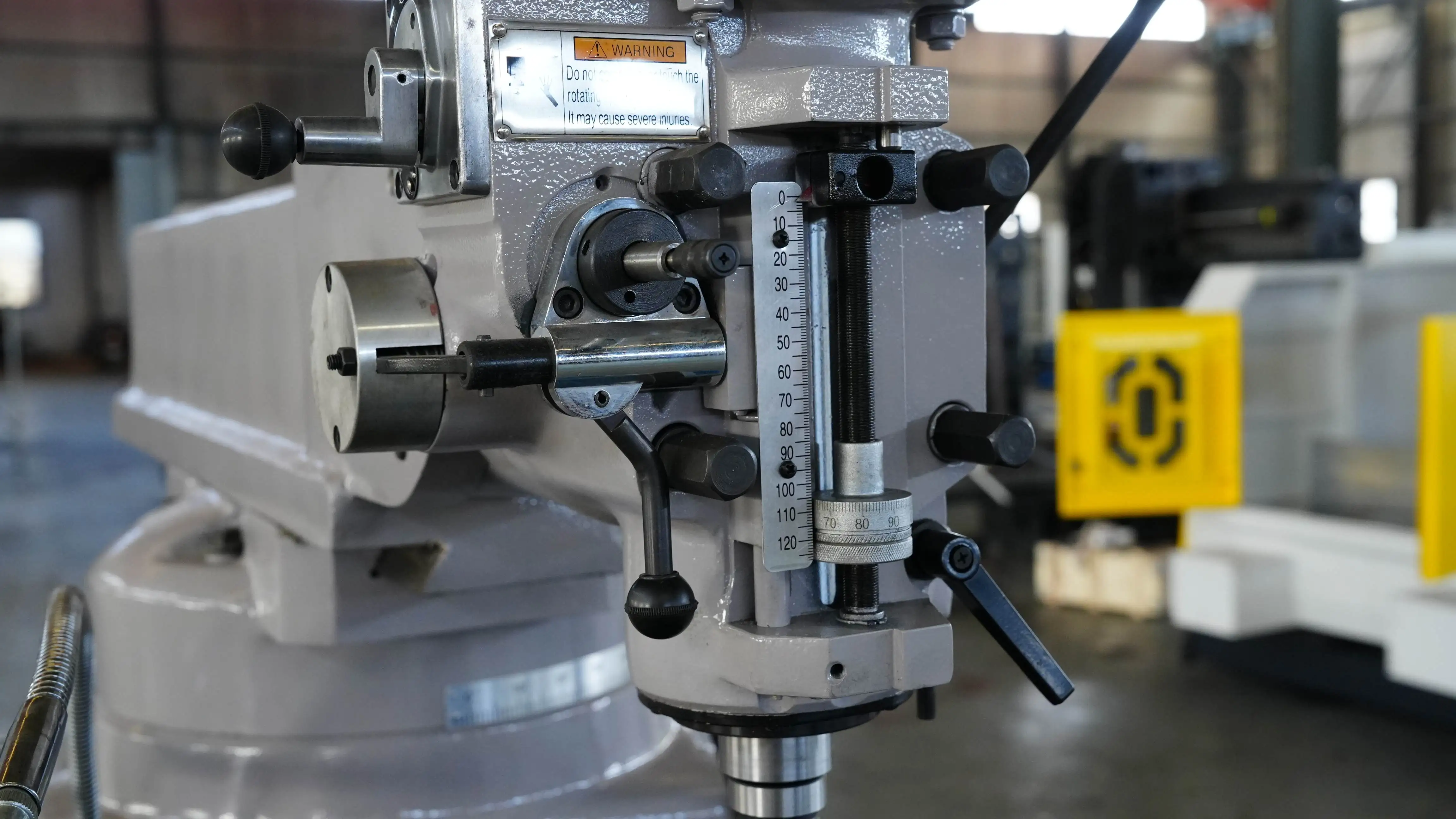 SUMORE SP2241 China Turret Milling Machine 95mm Quill 3HP/2.2KW Power ...