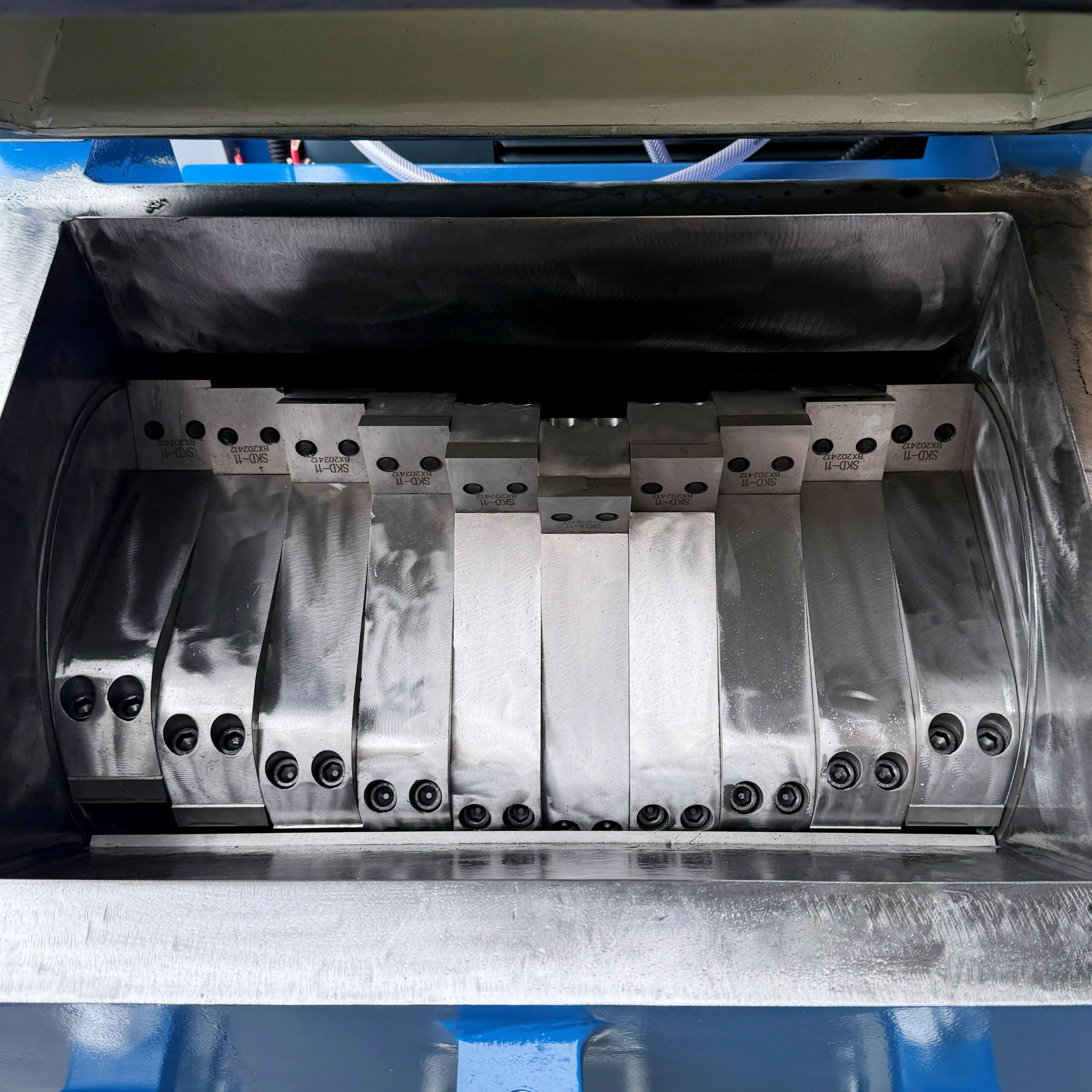 Custom Industrial Plastic Waste Crusher - Efficient & Silent
