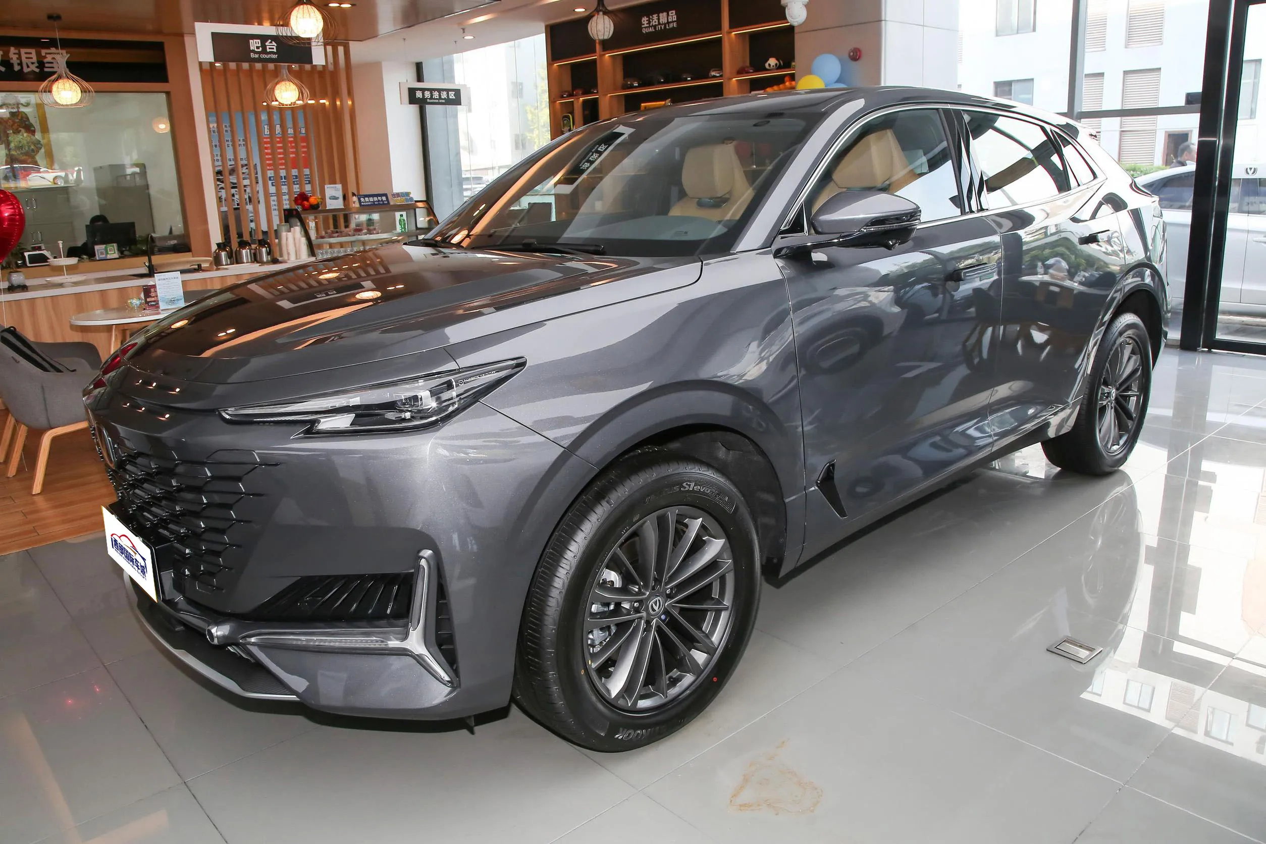 2024 Changan Uni-K 1.5T IDD Plug-in Hybrid SUV - 5 Seats
