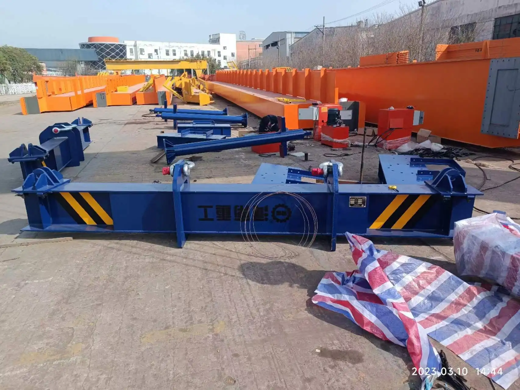 High Quality Telescopic Column Hydraulic Gantry Crane For Sale - Buy ...