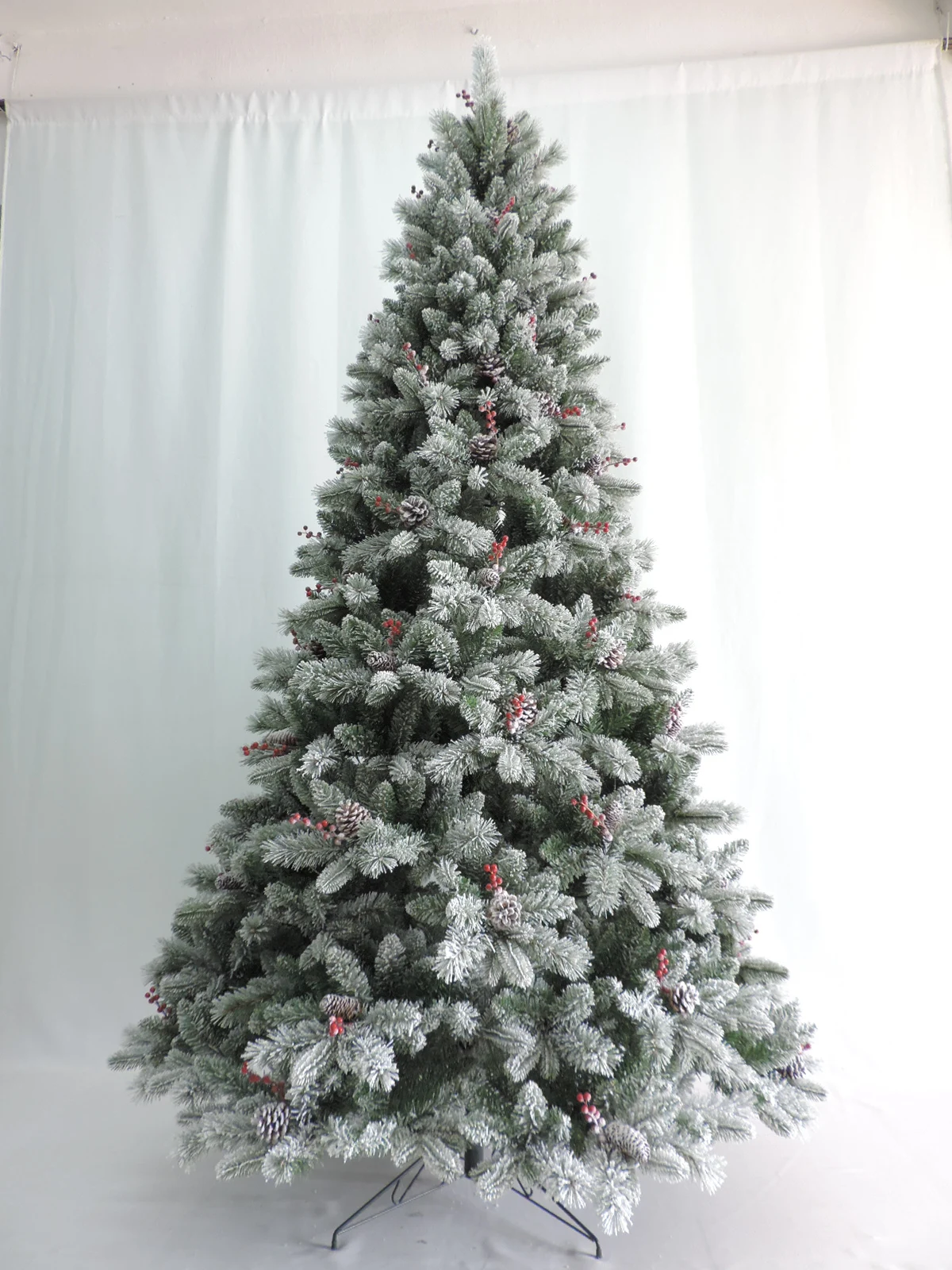 Luxury Realistic Xmas Pine Tree Decoration Mixed PE PVC Fibers for ...