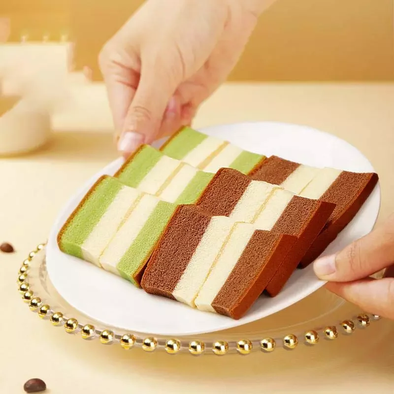 Ranli Cakes 95gram*28 Instant Desserts Red Velvet Cake Snack Triangle ...