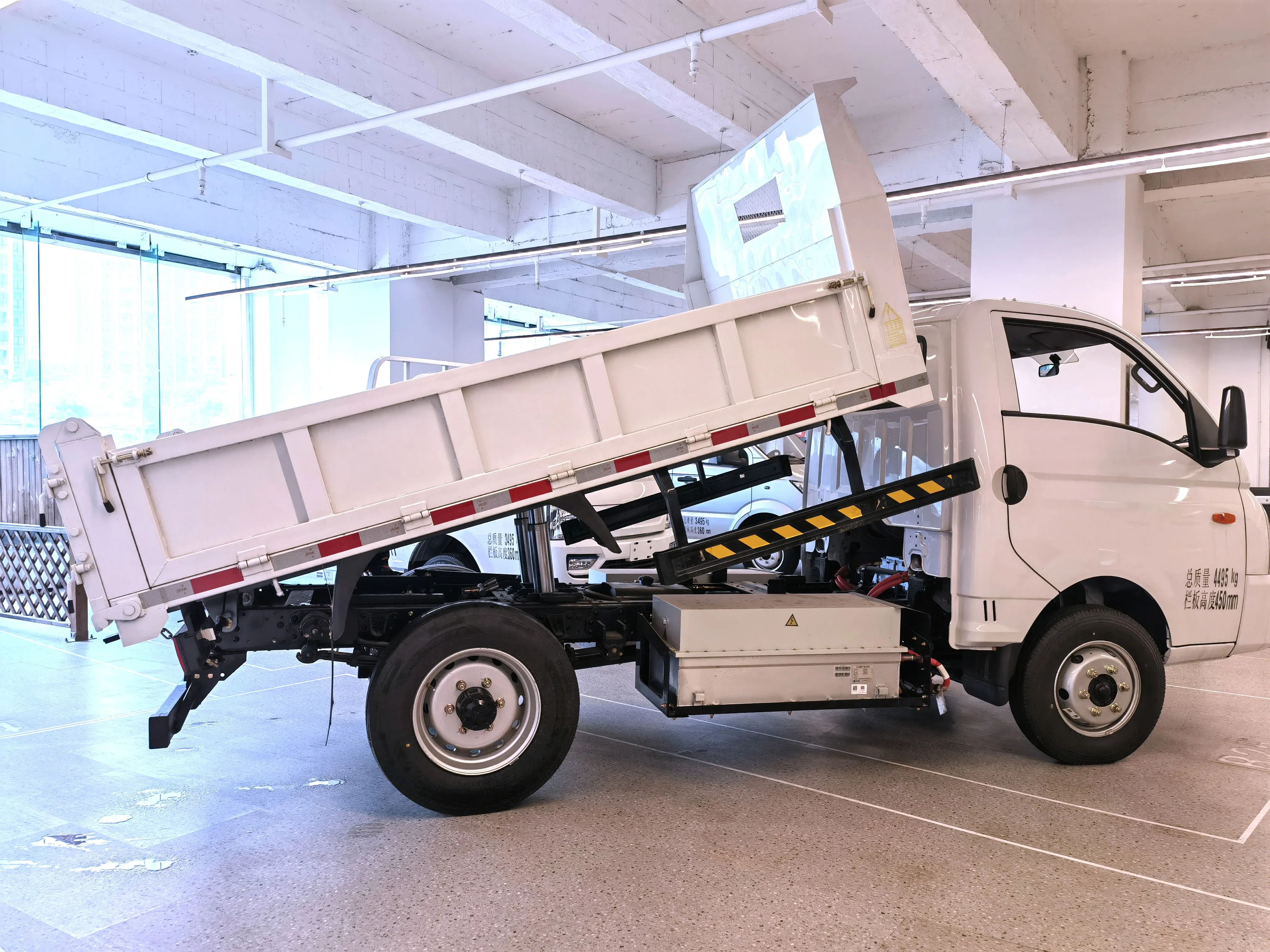 Alibaba.com: KAMA EVX1 1.5-ton 4x2 mini dump truck with 55kWh battery ...