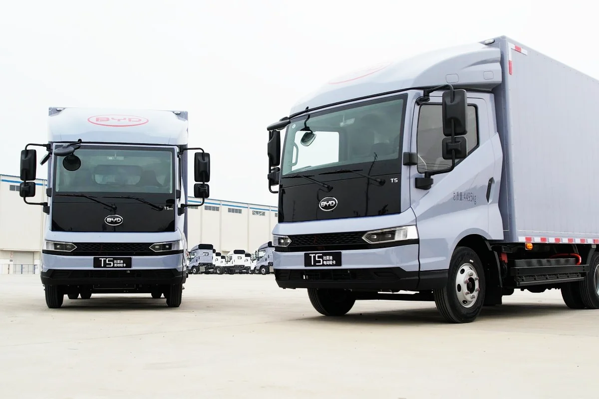 Byd T3 Electric 7-Seater Cargo Van for Sale - 400km Range, 2WD Modern ...