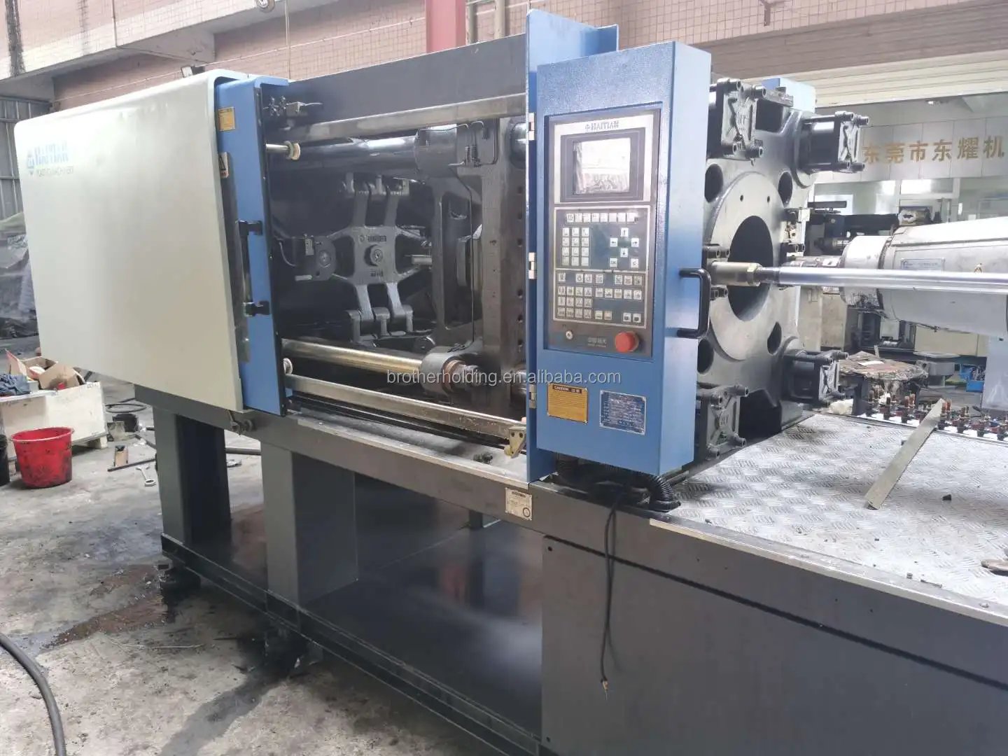 Cheap Haitian MA2500 Injection Molding Machine - 250 Ton