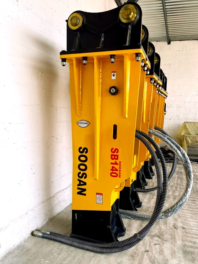 Soosan Hydraulic Breaker - Model Sb140 Box Type - Buy Soosan Breaker ...