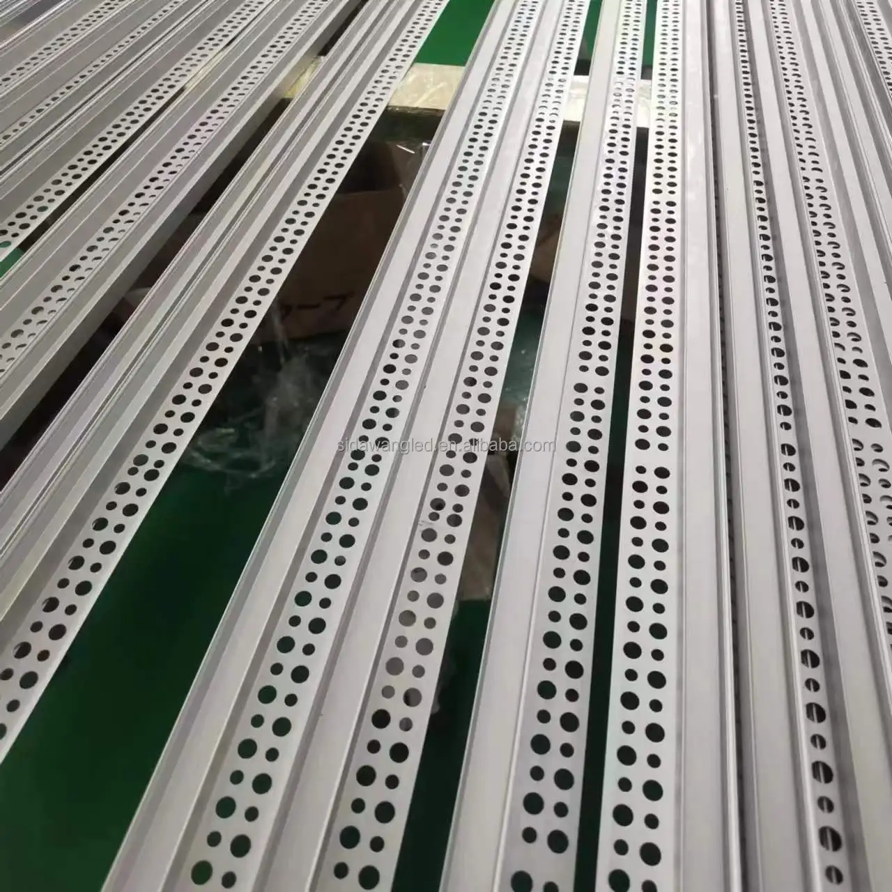 SDW056 Marble Edge LED Strip Light Diffuser & Bathroom Vanity Lighting