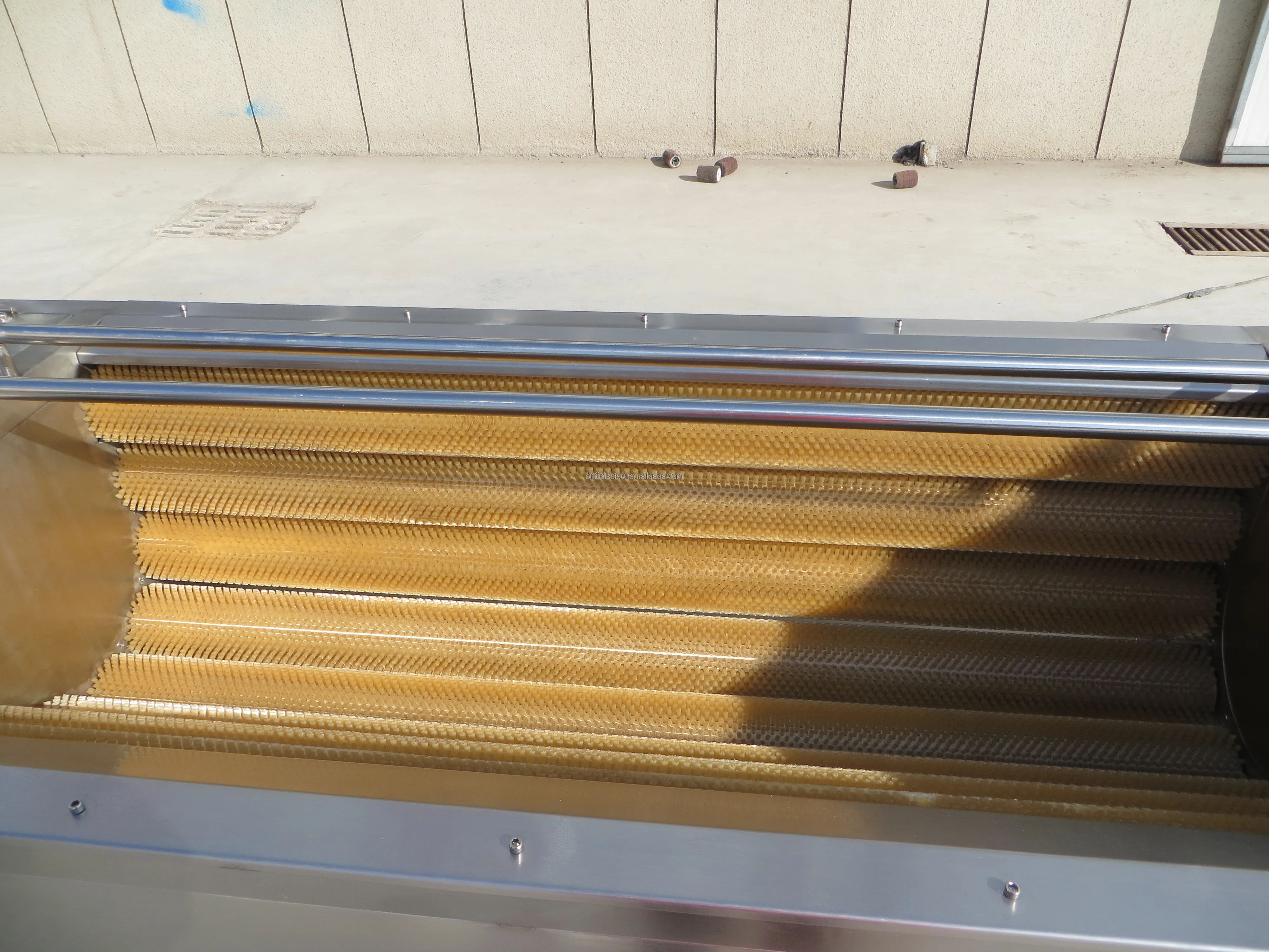 Industrial Beetroot Vegetable Ginger Cassava Sweet Potato Washer And Peeler Mango Banana Fruit ...