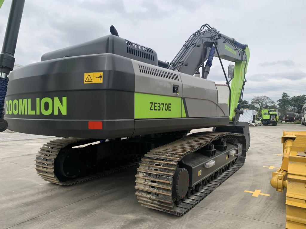 37 Ton Heavy Duty Equipment Excavator ZE370E With Spare Parts Hot Sale ...