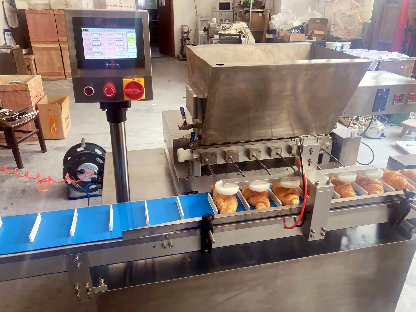 Farcitore Cornetti - Precision Pastry Filling Machines